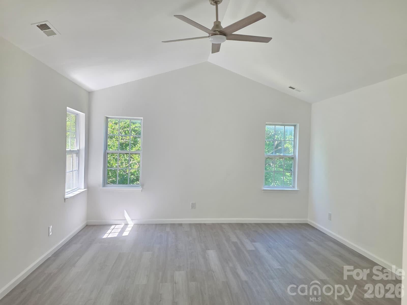 Photo 22 of 10317 Stoneykirk Lane, Charlotte, NC