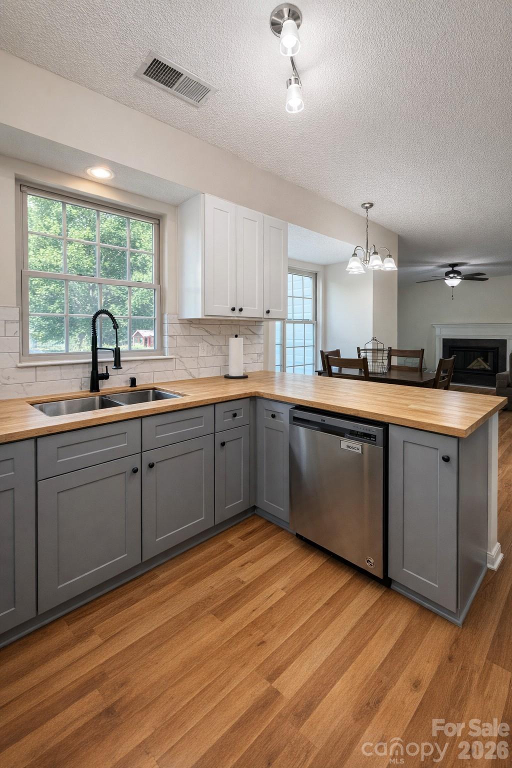 Photo 6 of 7531 Woodknoll Drive, Charlotte, NC