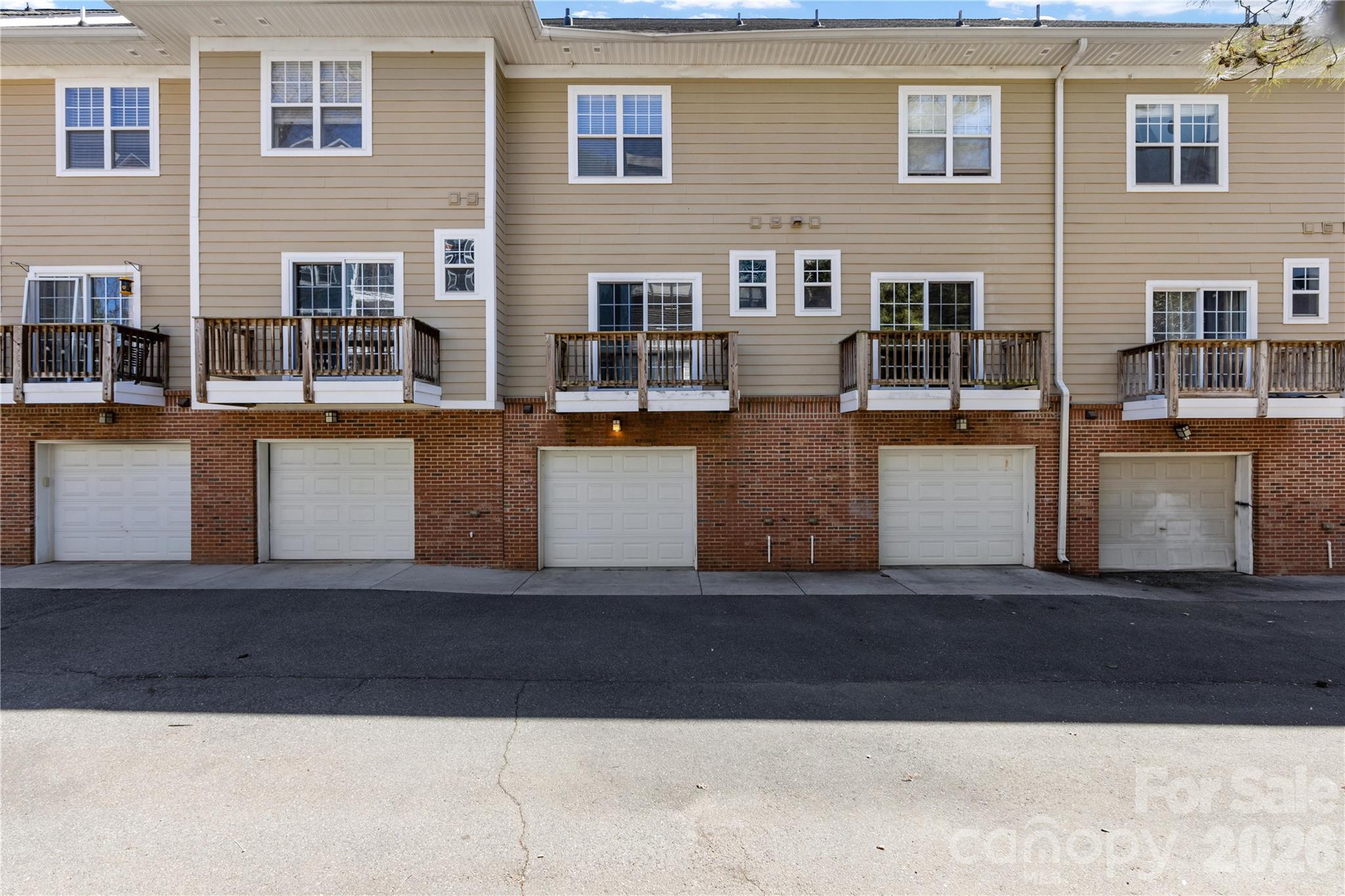 Photo 33 of 1127 Ilana Court, Charlotte, NC