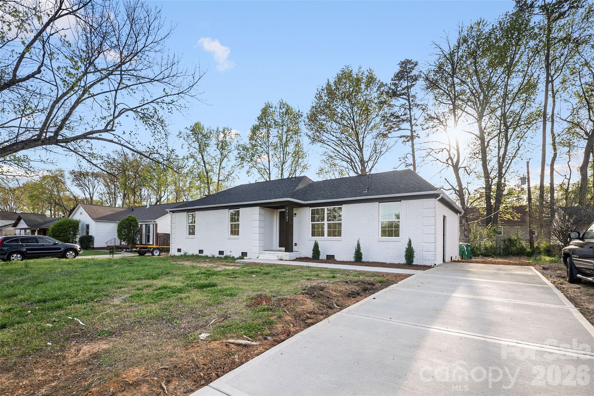 Photo 15 of 10107 Clairemore Place, Charlotte, NC