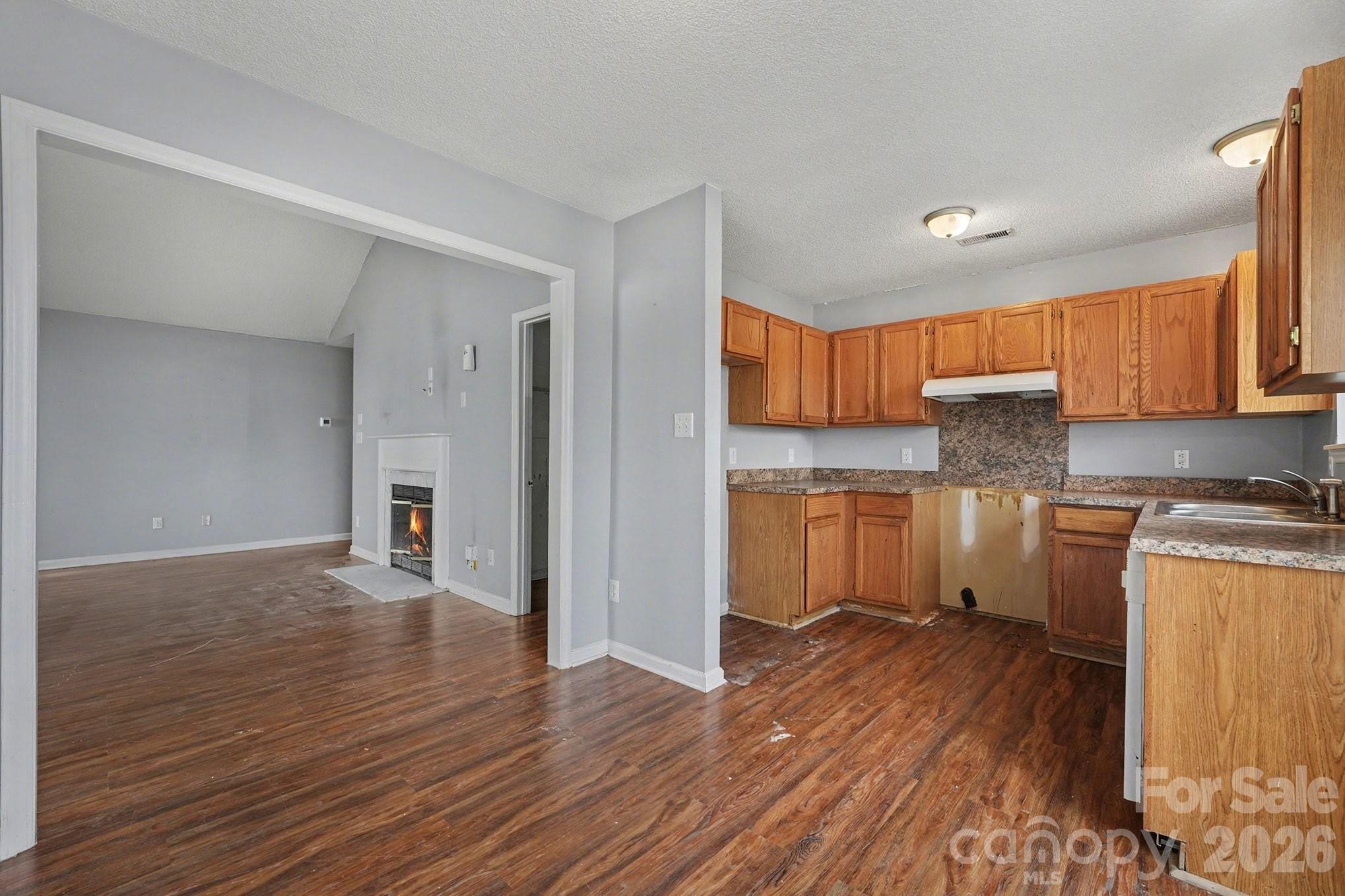 Photo 5 of 1709 Jeffrey Bryan Drive, Charlotte, NC
