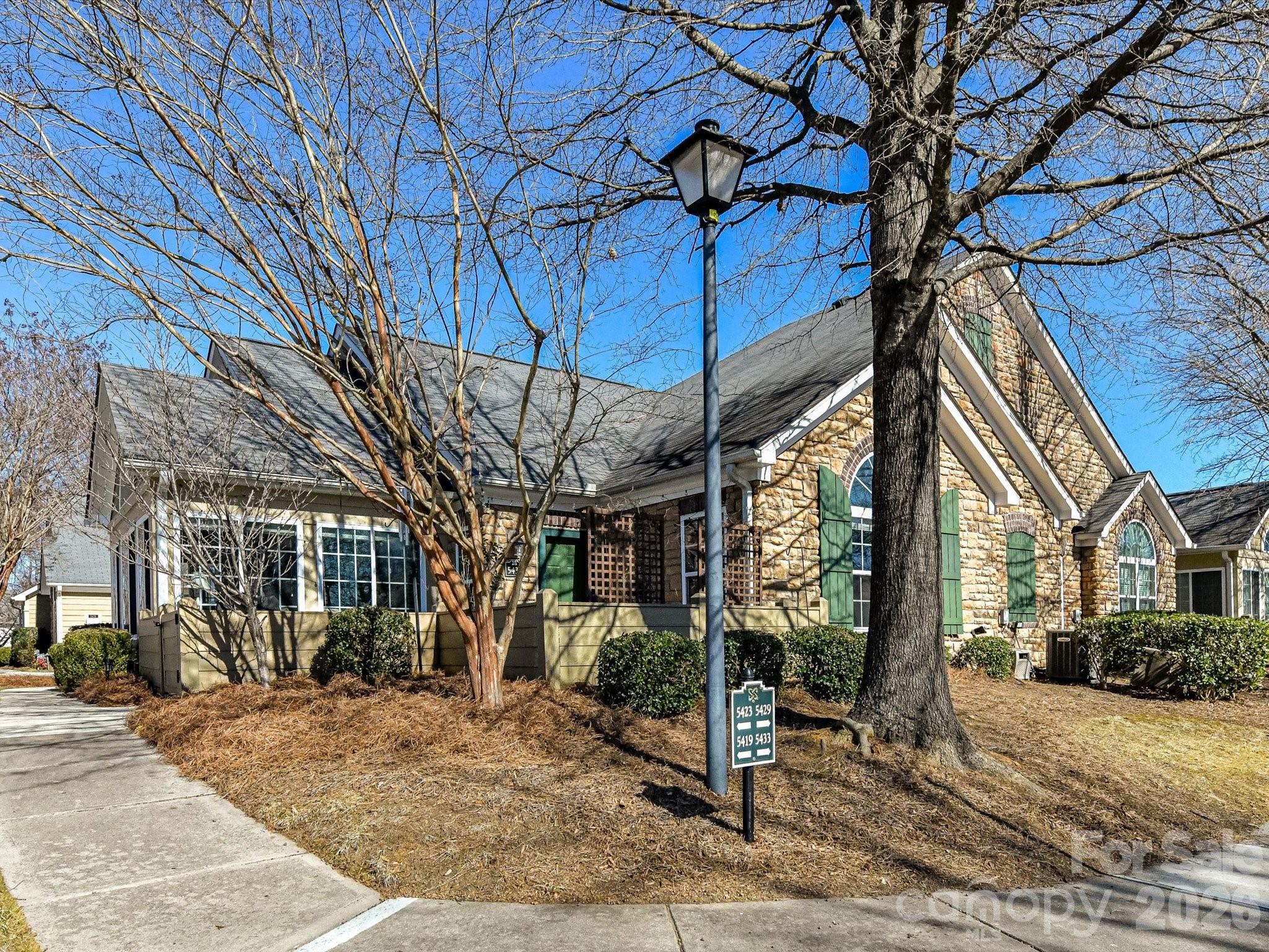 Photo 3 of 5433 Prosperity View Drive, Charlotte, NC