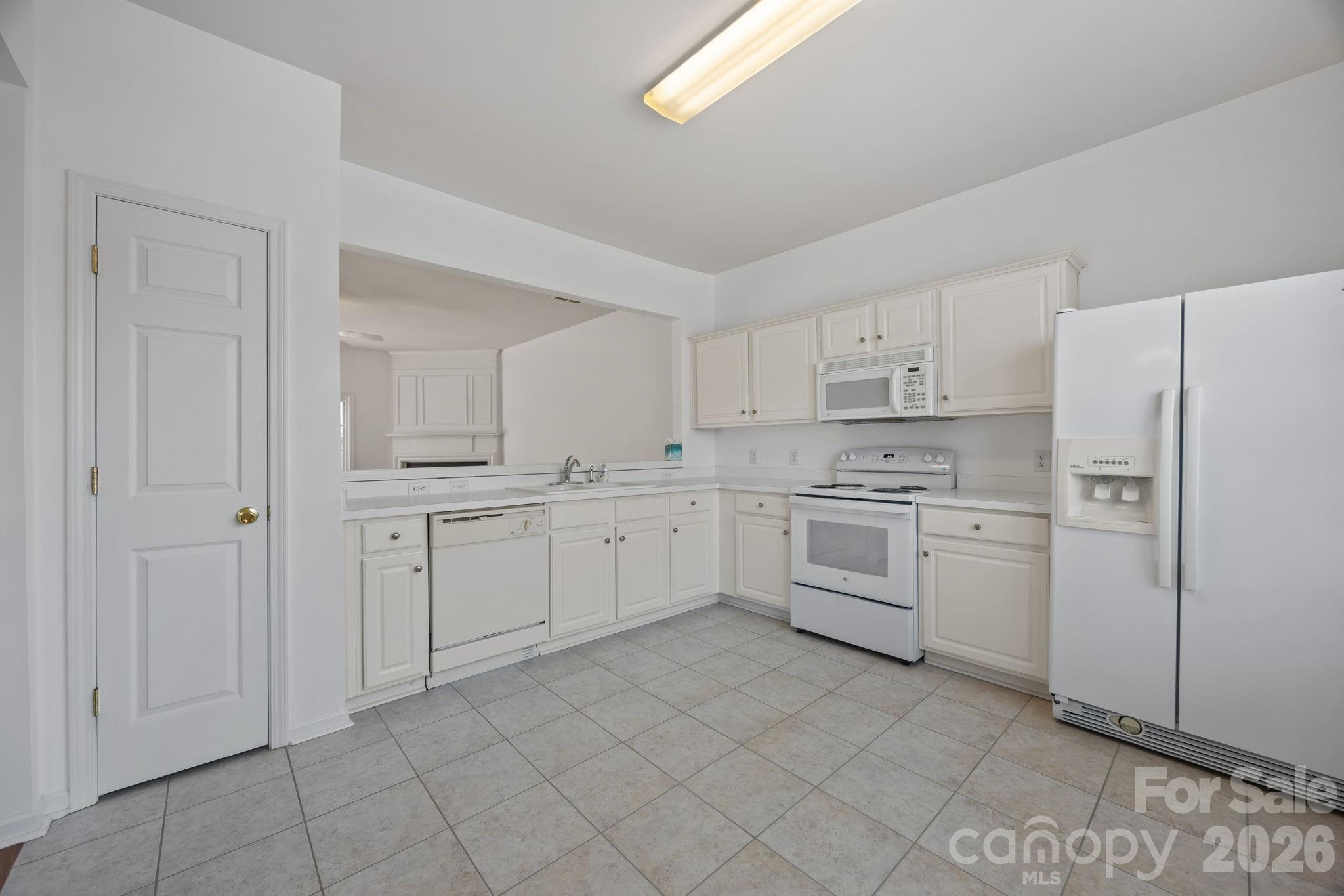 Photo 9 of 3228 Mannington Drive, Charlotte, NC