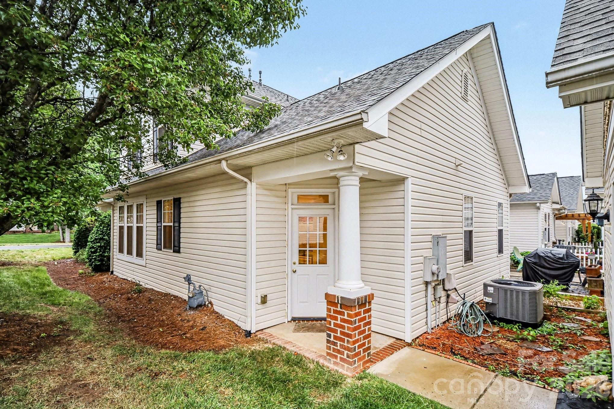 2065 Gable Way Lane, Matthews, NC - photo 32 of 35