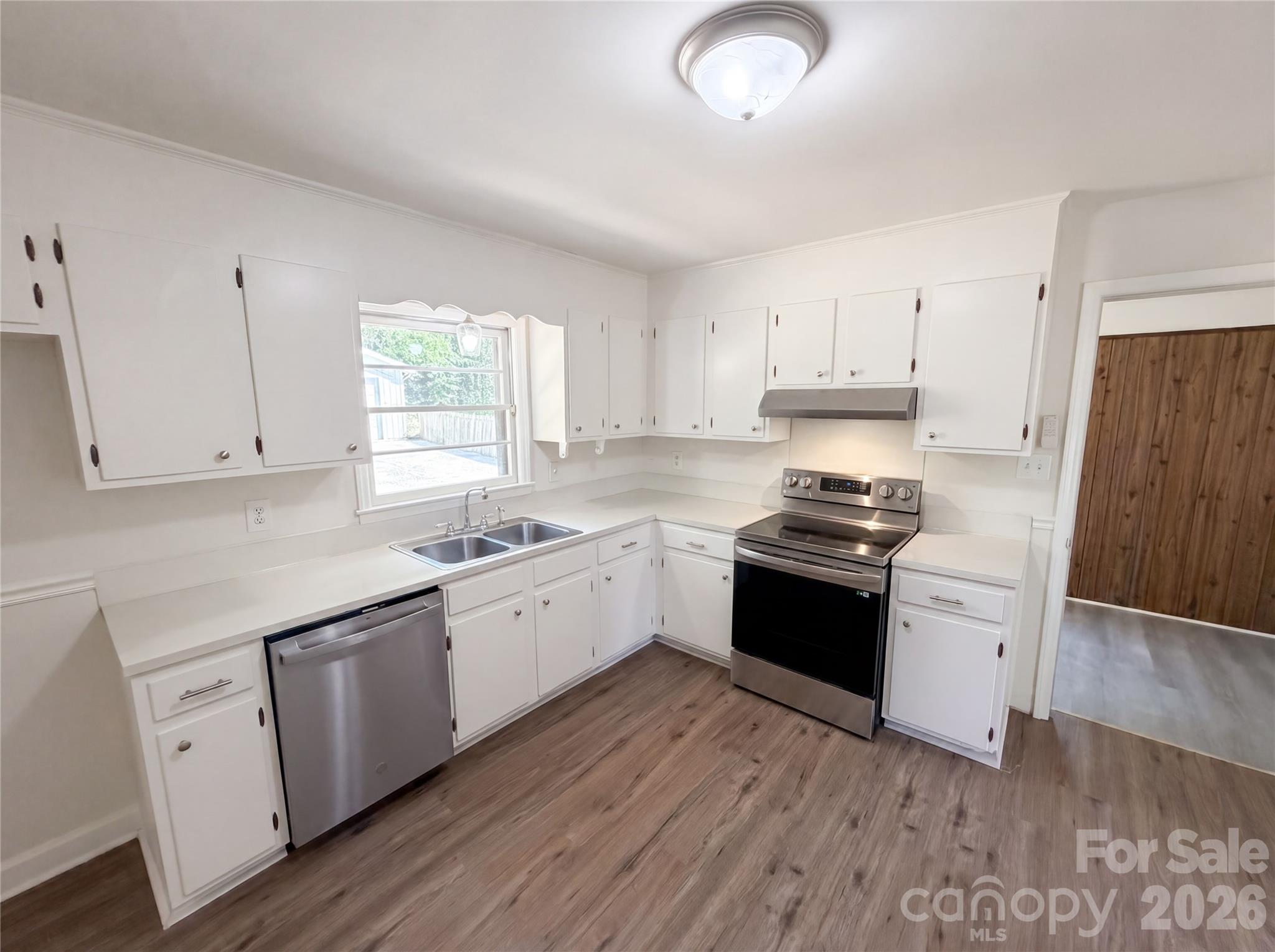 Photo 8 of 1815 Weststone Drive, Charlotte, NC