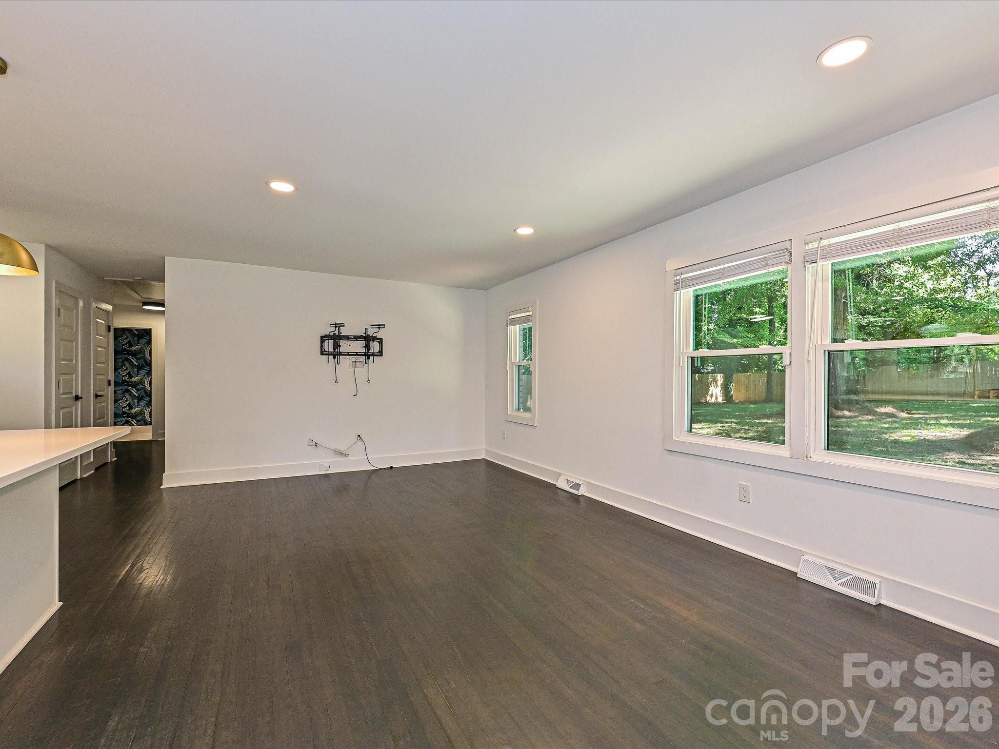 Photo 3 of 5623 Ruth Drive, Charlotte, NC