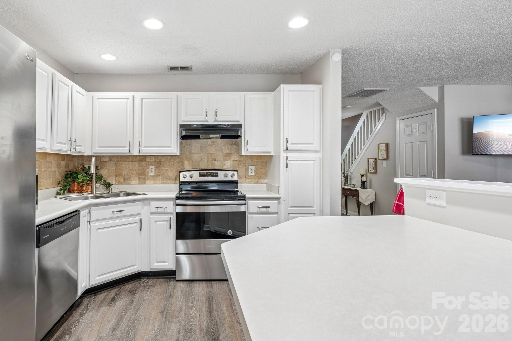 Photo 10 of 8406 Southgate Commons Drive, Charlotte, NC