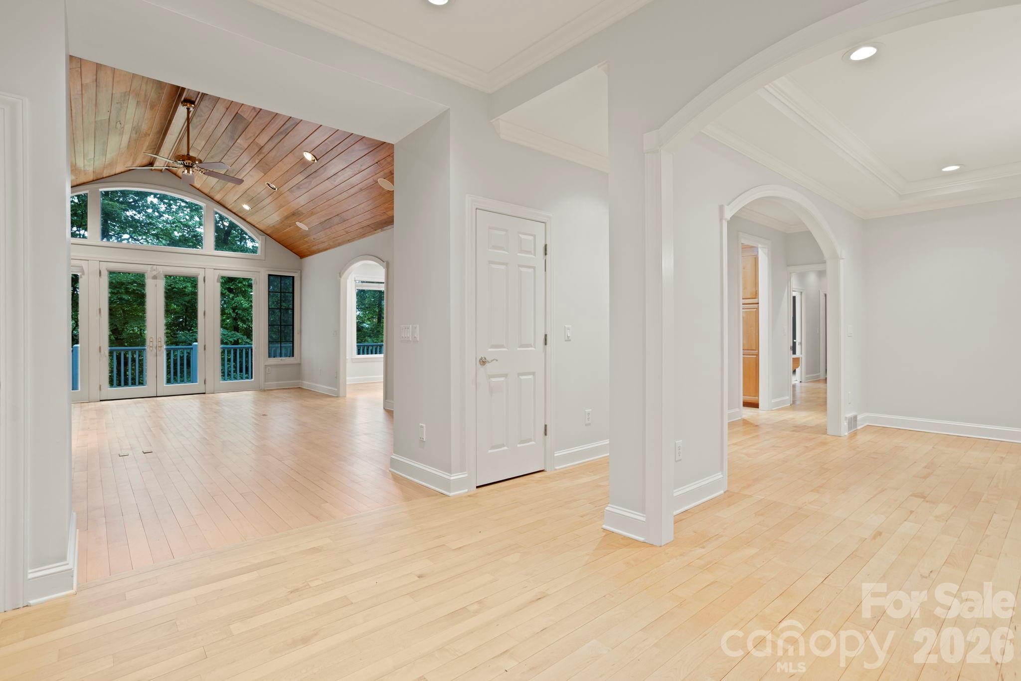 Photo 4 of 132 Berry Creek Drive, Flat Rock, NC