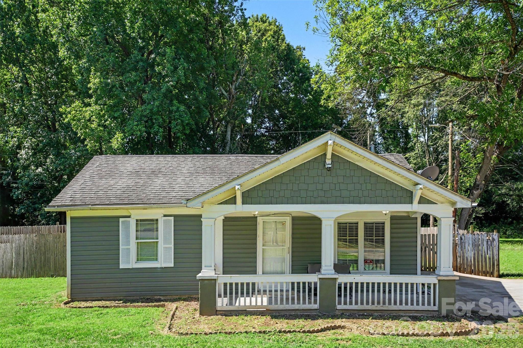 Photo 2 of 1101 Choyce Avenue, Charlotte, NC