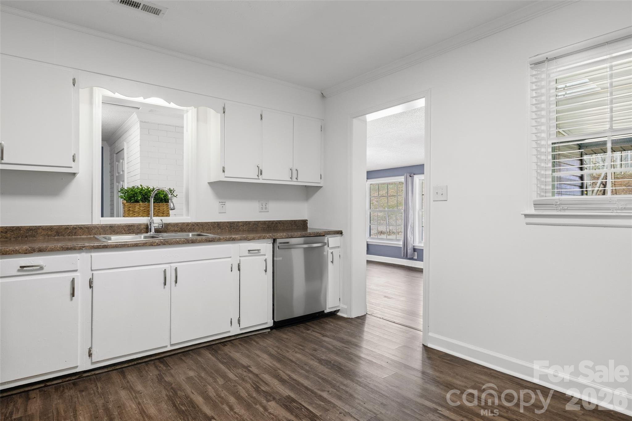 Home for sale at 504 Bridges Drive, Kings Mountain, NC — photo 11 of 36