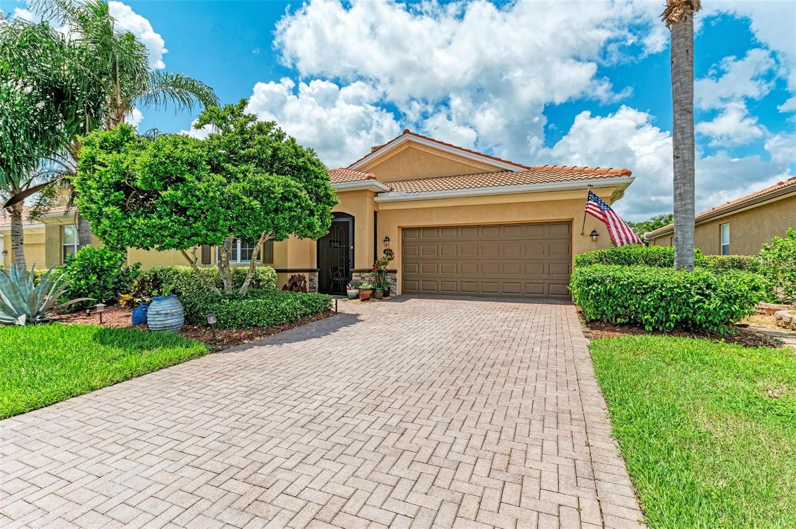 River Strand Homes for Sale | Heather Goldin