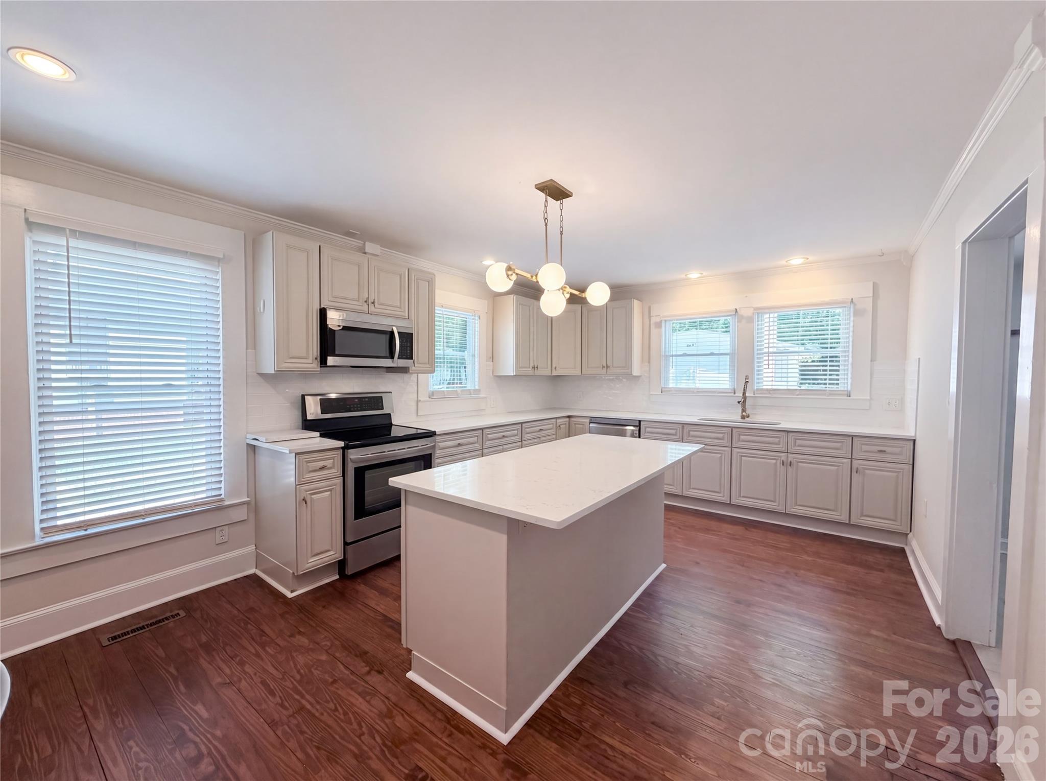 Photo 2 of 329 W Mclelland Avenue, Mooresville, NC