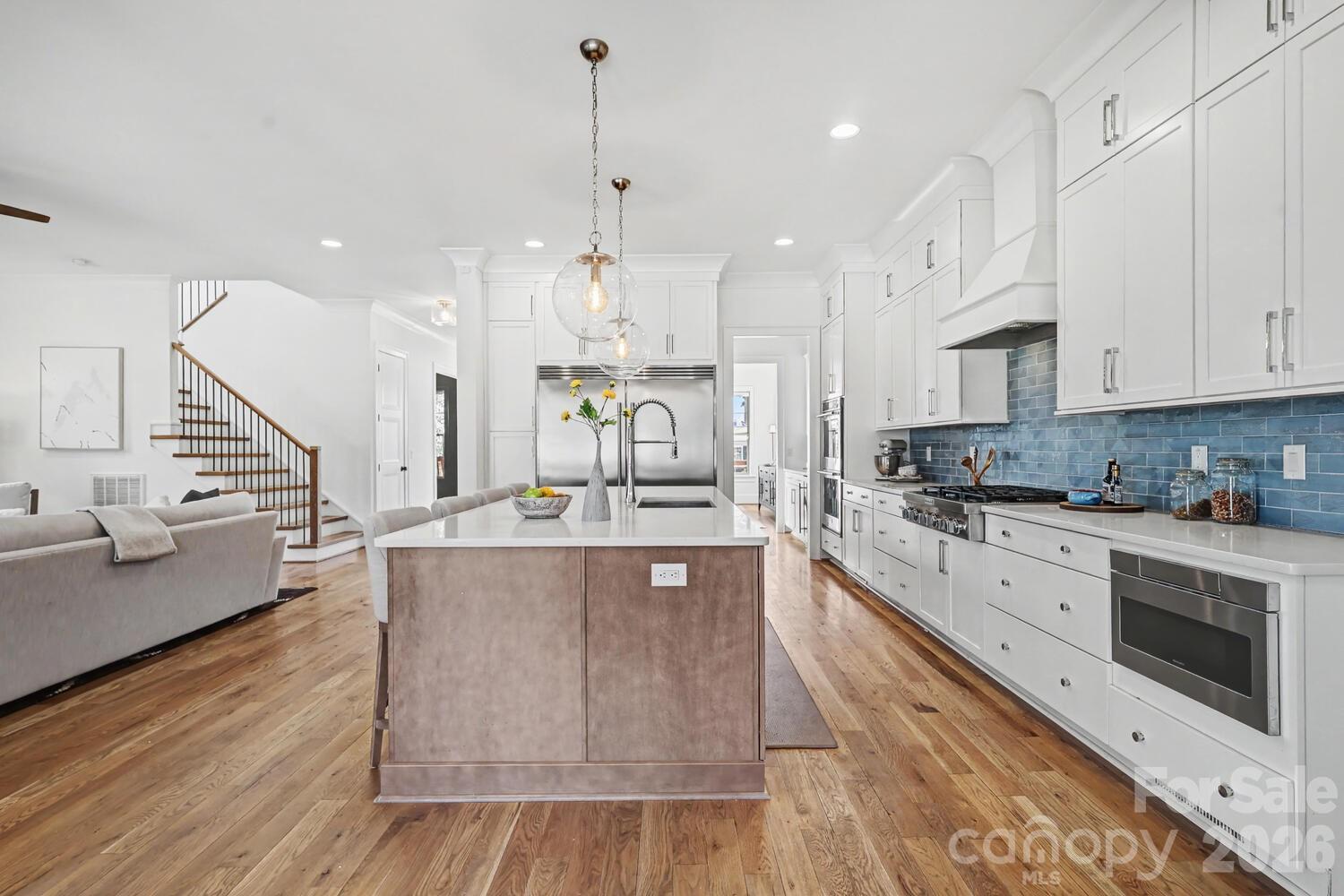 Photo 4 of 2852 Dorchester Place, Charlotte, NC
