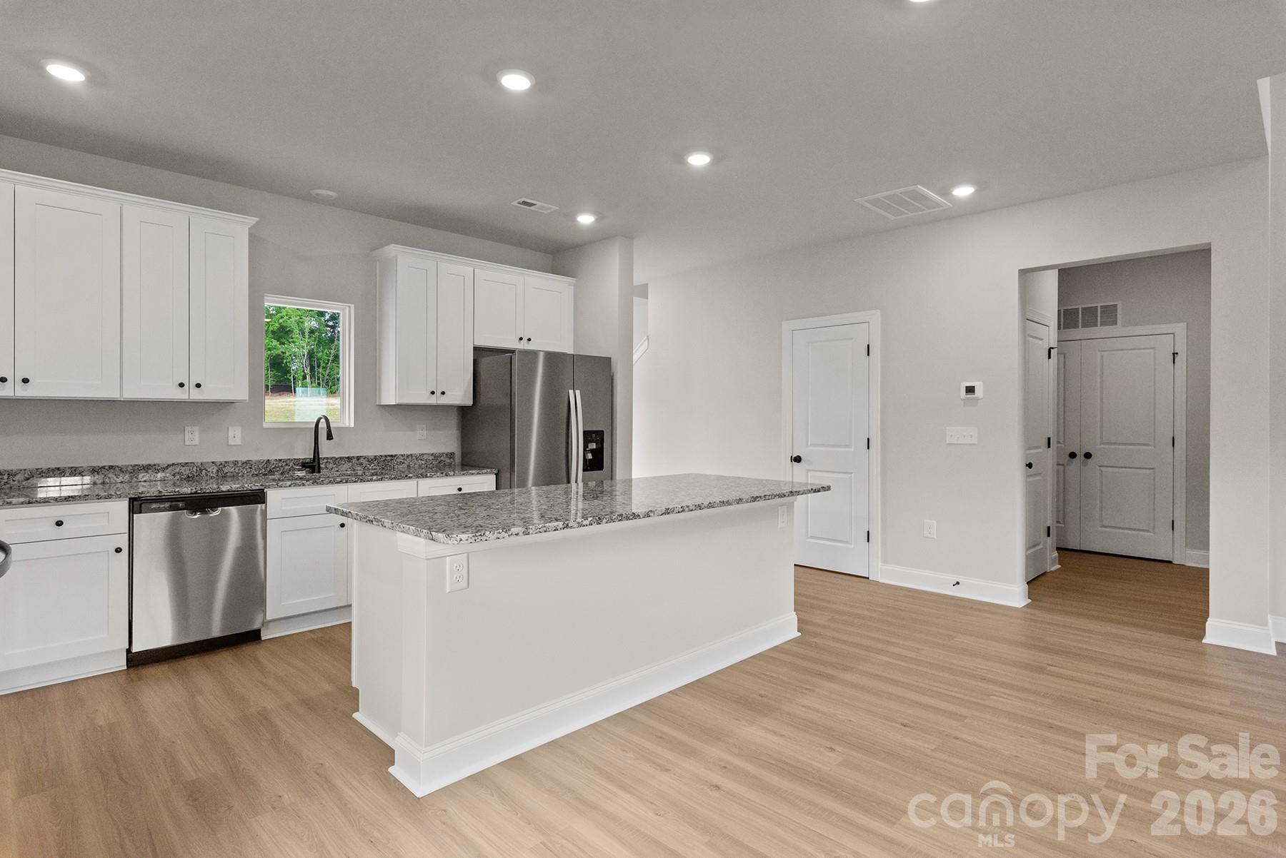 Photo 5 of 6513 Fairford Drive, Charlotte, NC