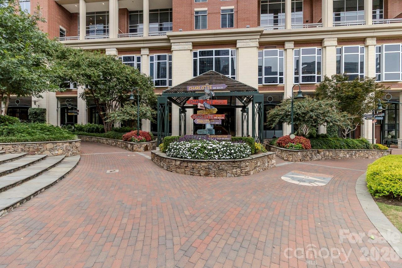 Photo 2 of 435 S Tryon Street901, Charlotte, NC