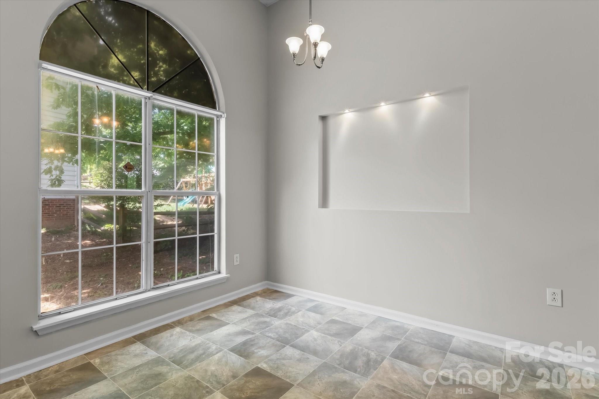 Photo 8 of 11823 Harris Ridge Drive, Charlotte, NC