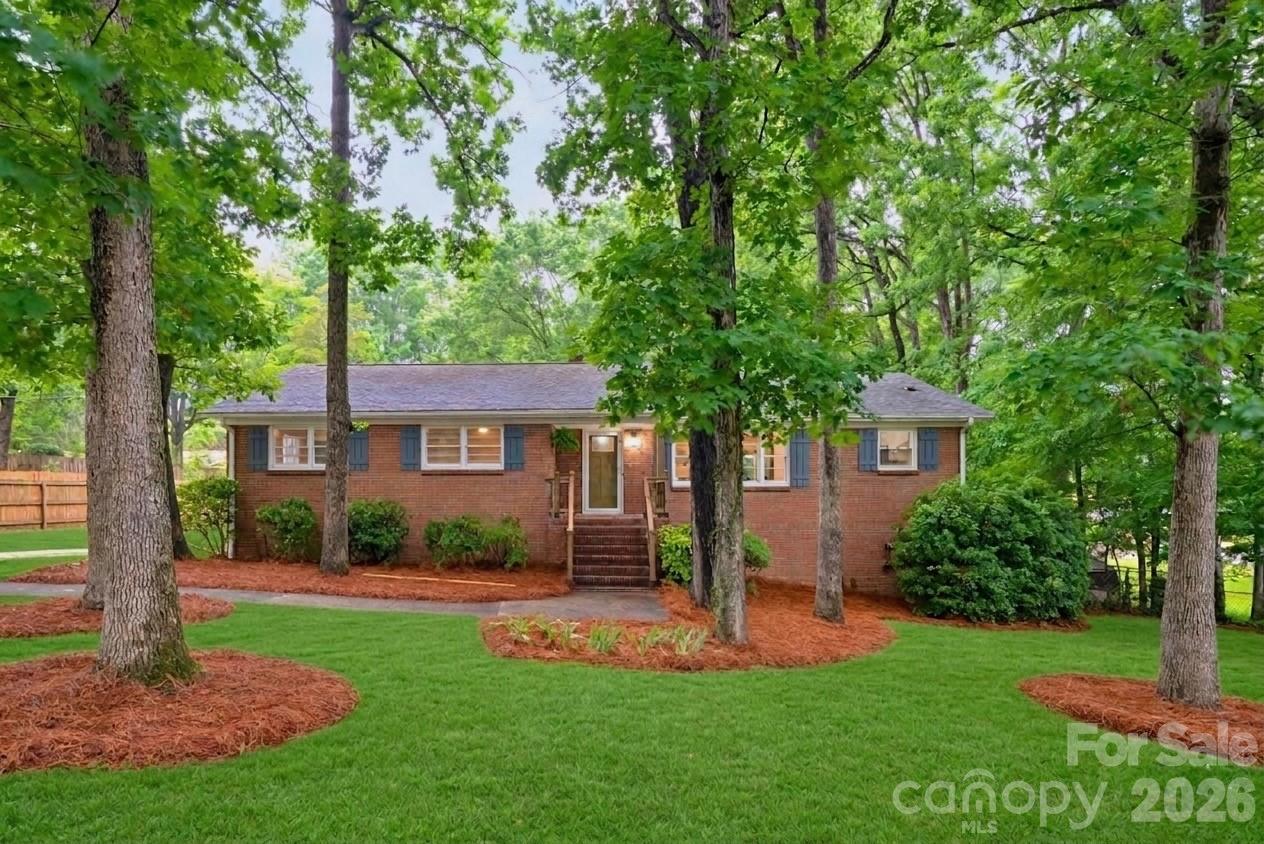 1623 Lumarka Drive, Charlotte, NC