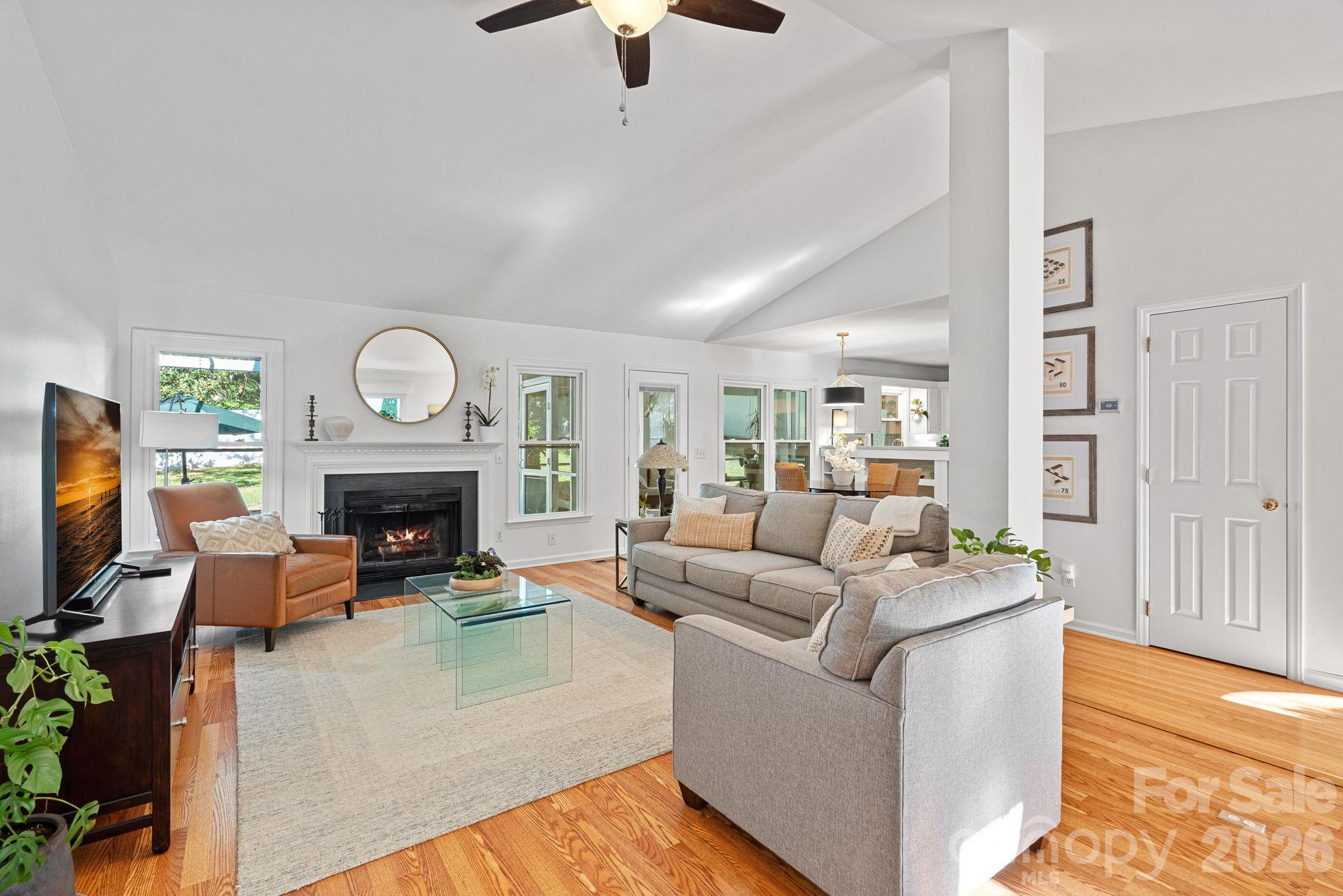 Photo 4 of 154 Quiet Cove Road, Mooresville, NC