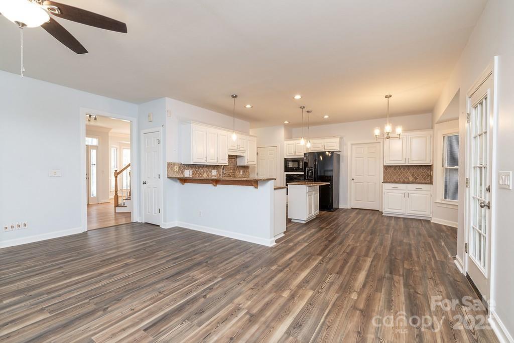 Photo 10 of 5238 Downing Creek Drive, Charlotte, NC