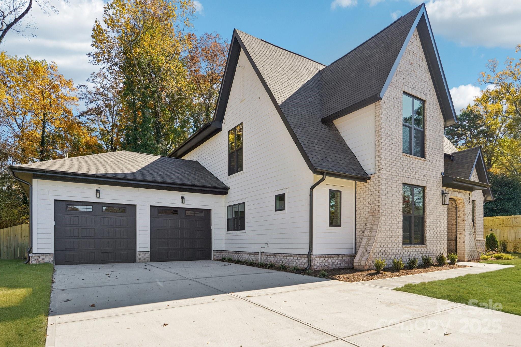 Photo 45 of 132 Sardis Lane, Charlotte, NC