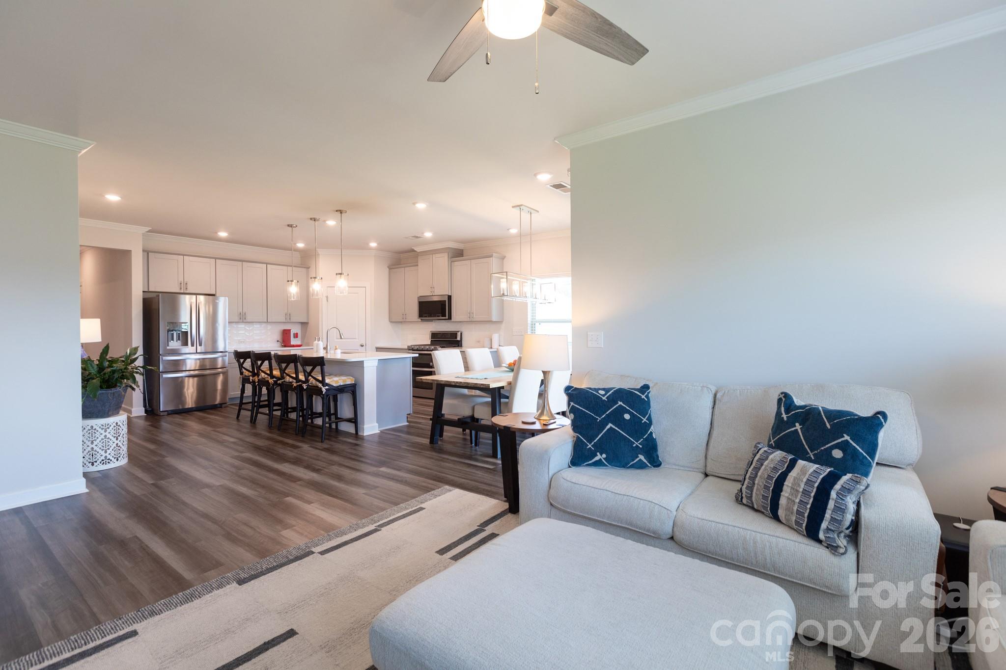 Home for sale at 11809 Red Leaf Drive, Charlotte, NC — photo 8 of 45
