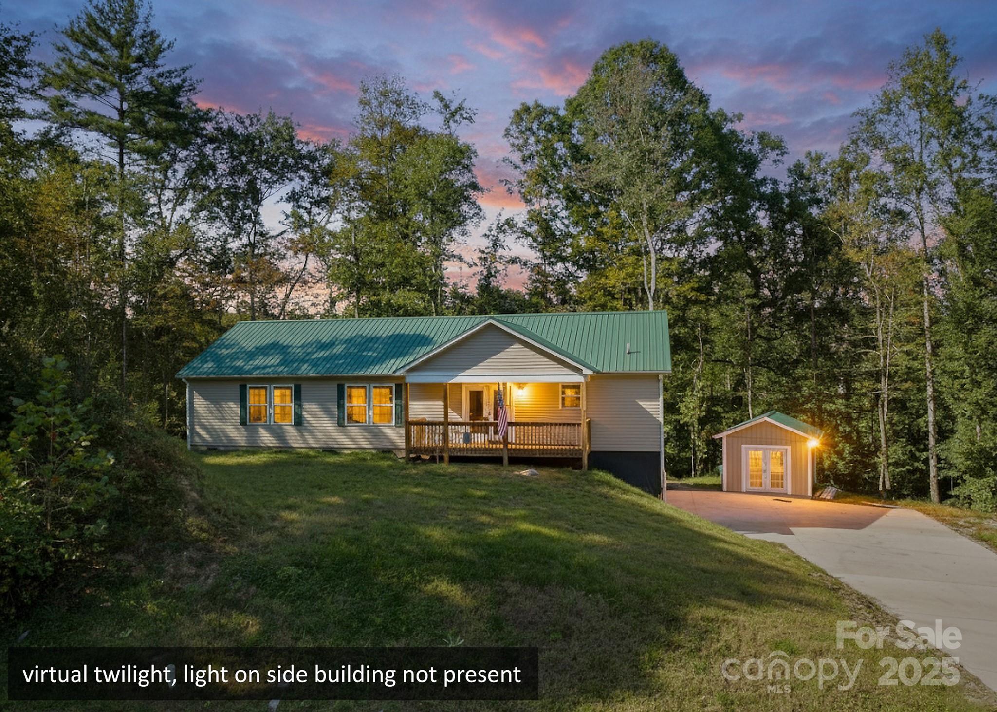 Photo 4 of 1036 Williamsburg Drive, Lenoir, NC