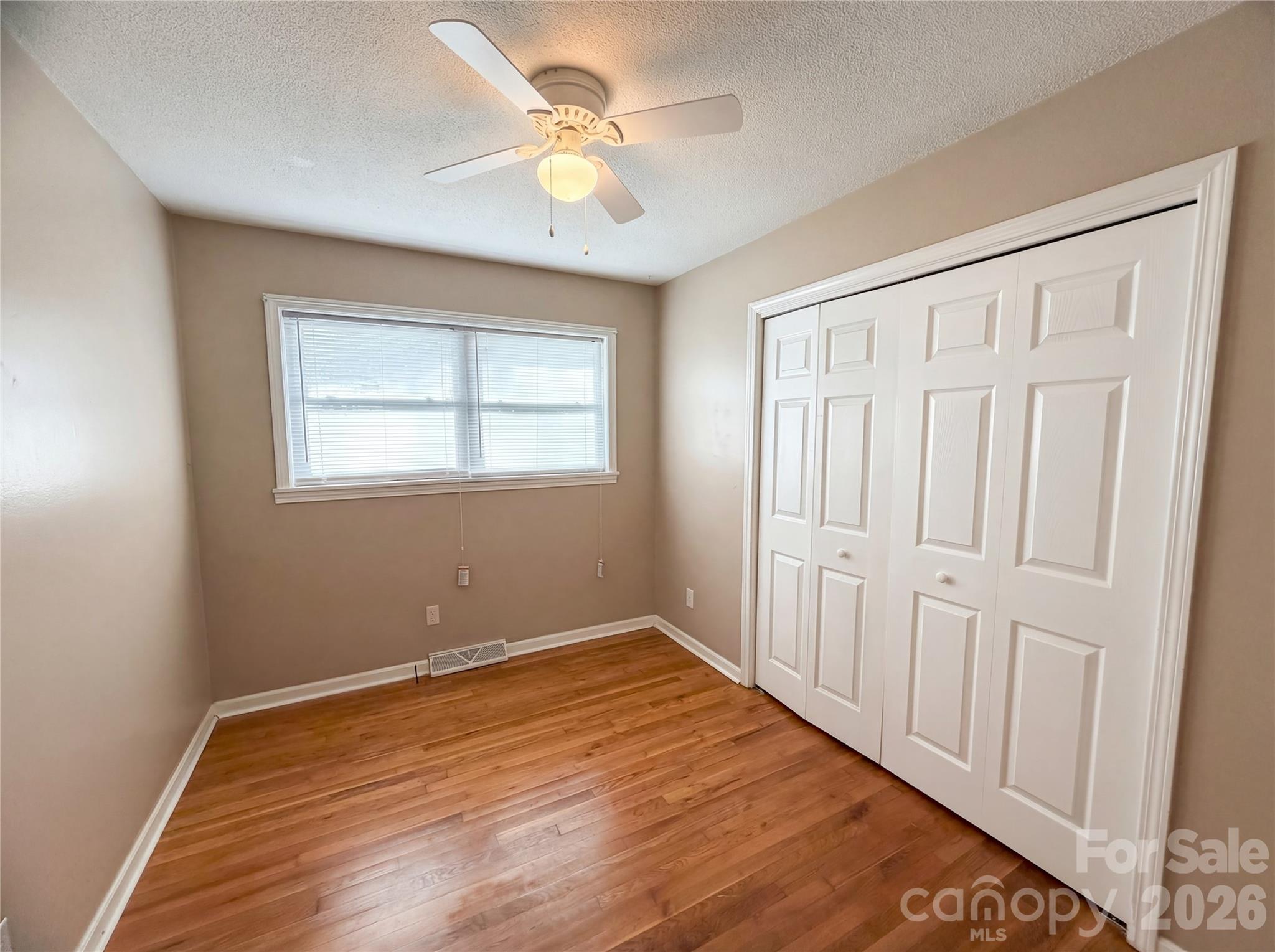 290 Salem Avenue, Dallas, NC - photo 4 of 18