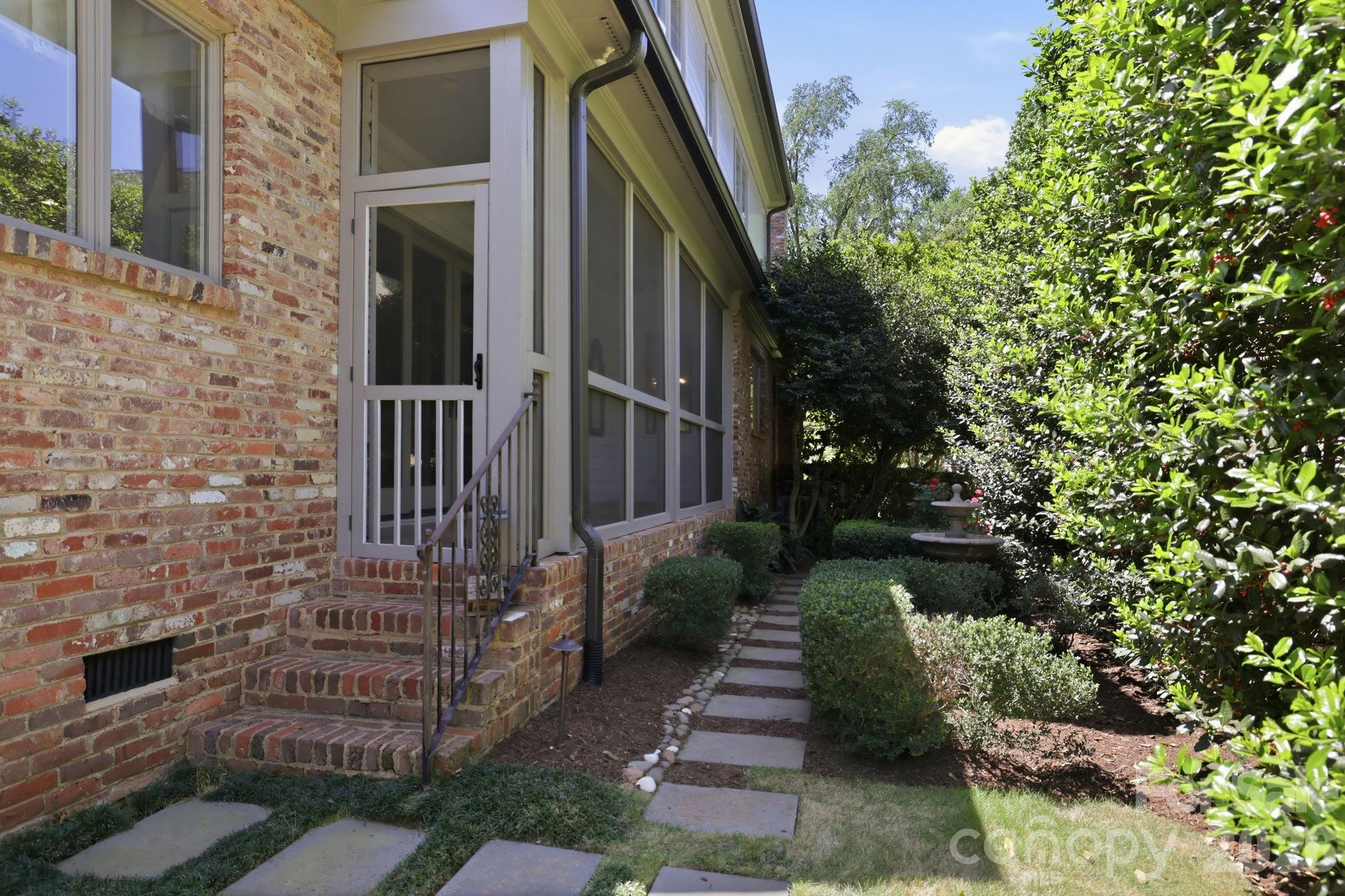 1909 Maryland Avenue, Charlotte, NC - photo 30 of 33