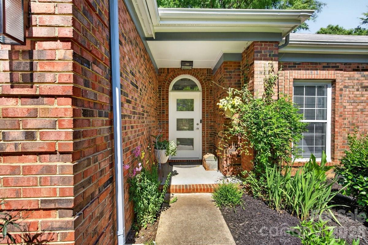 Photo 2 of 11219 Isthmus Court, Charlotte, NC