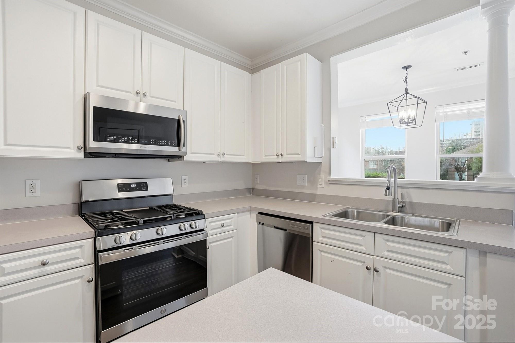 Photo 15 of 518 E 9th Street, Charlotte, NC