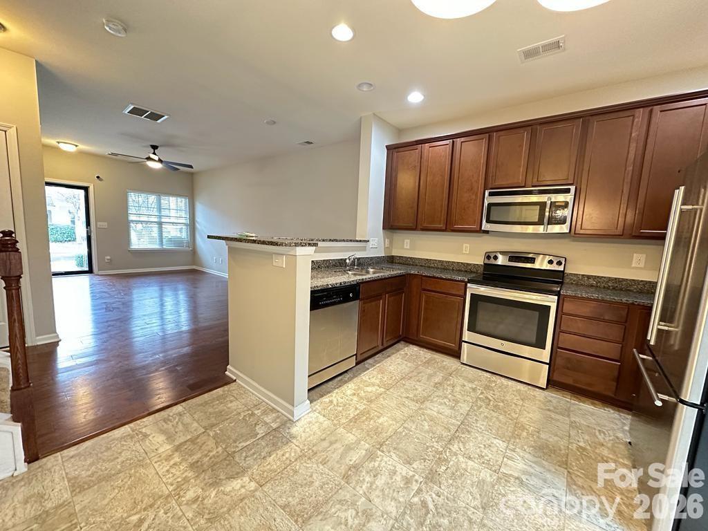 Photo 3 of 10383 Bunclody Drive, Charlotte, NC