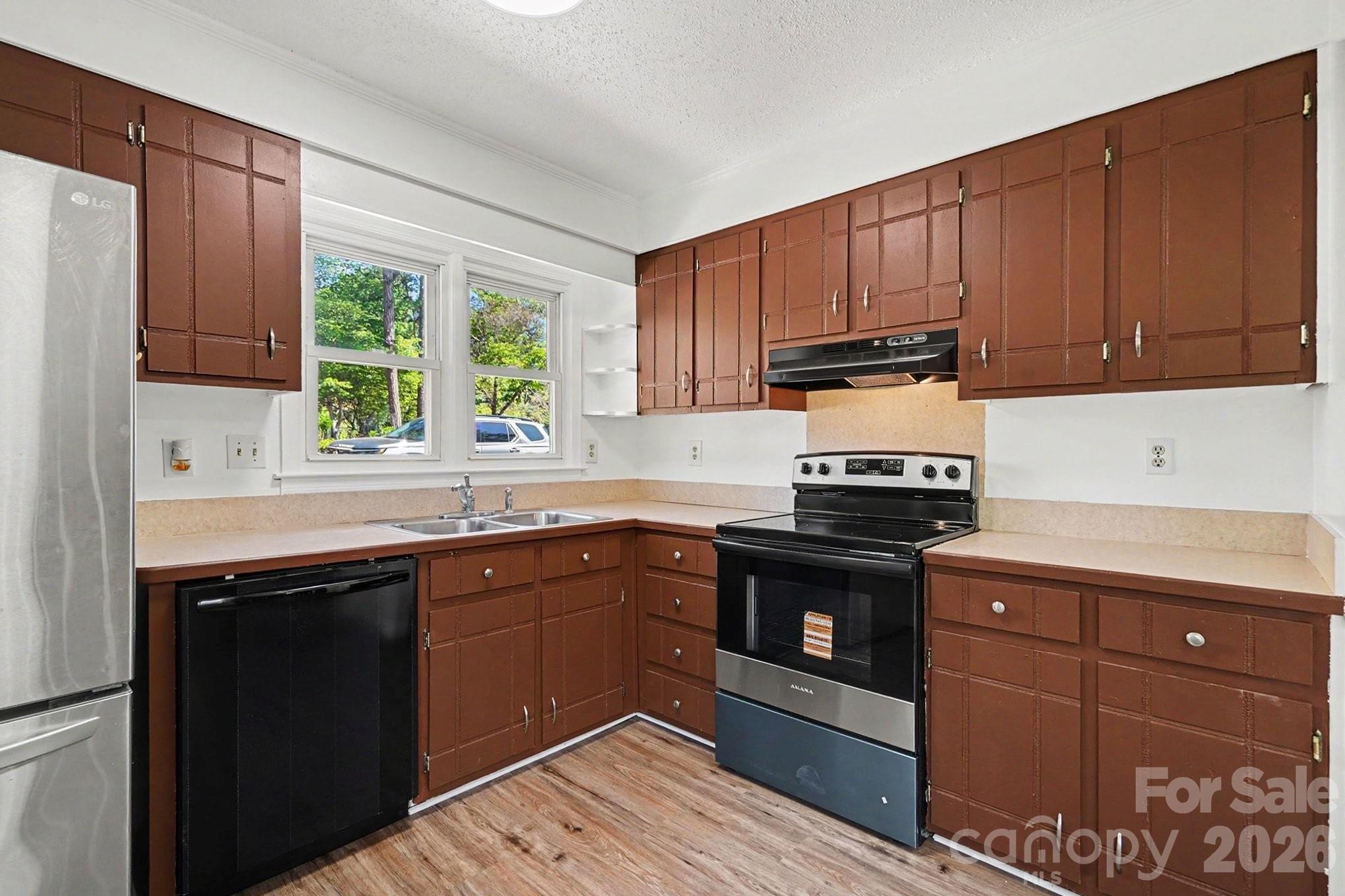 3601 Cross Winds Road, Charlotte, NC - photo 6 of 28