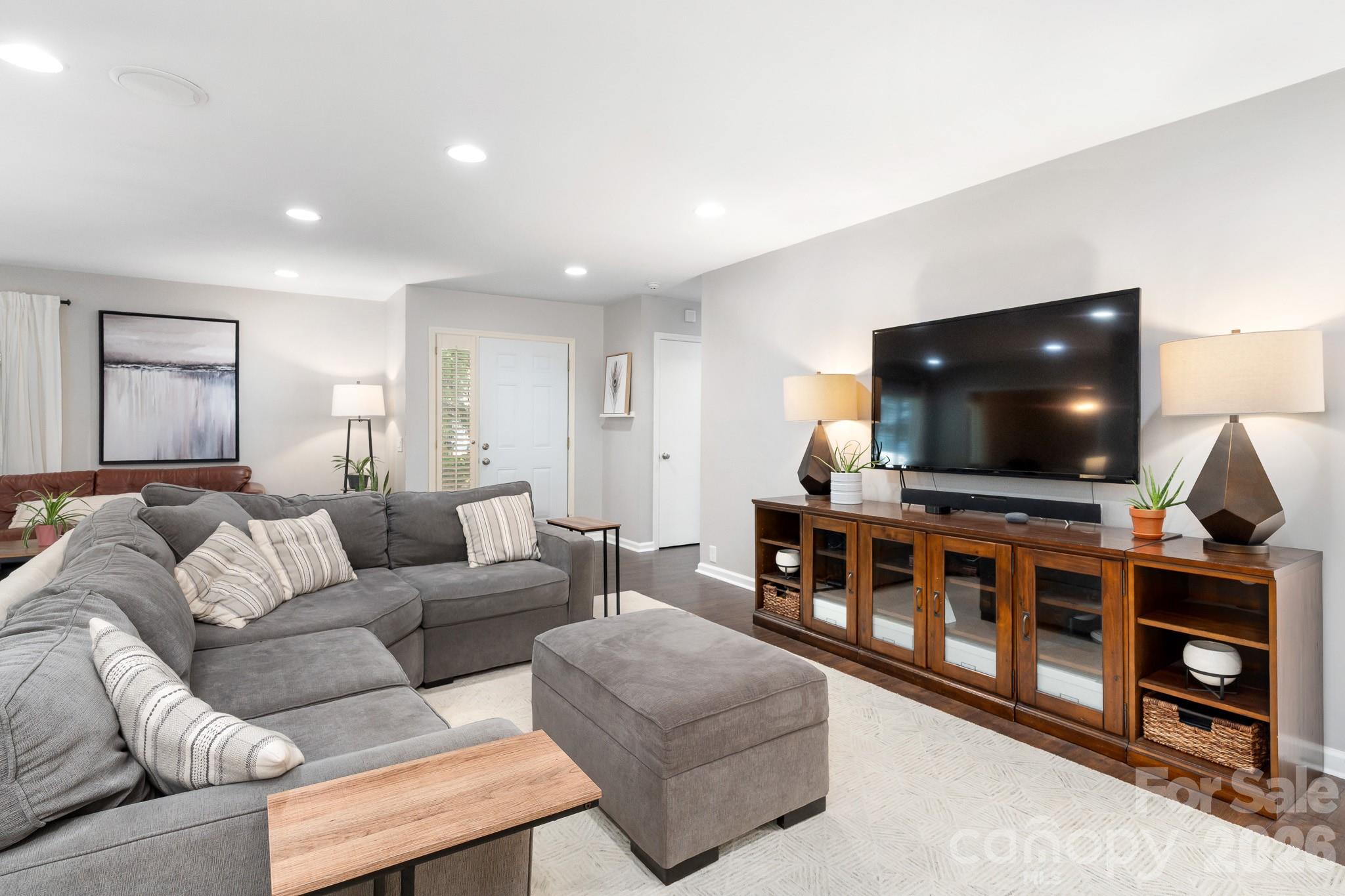 Photo 6 of 8700 Lorraine Drive, Charlotte, NC