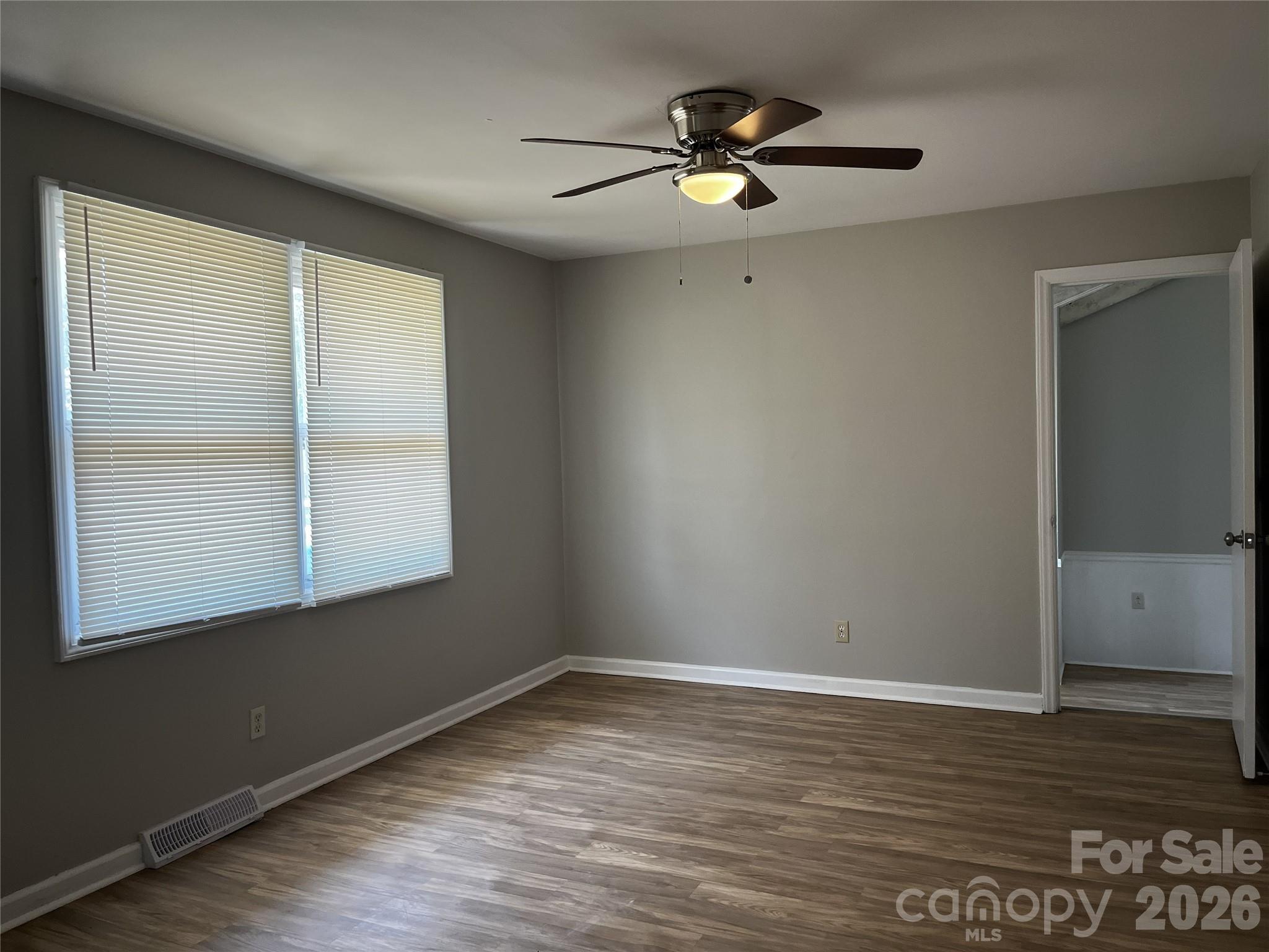 Photo 3 of 2213 Shamrock Drive, Charlotte, NC