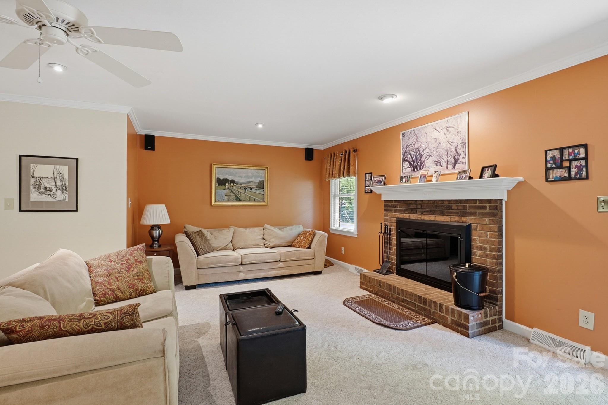 4323 Creemore Drive, Charlotte, NC - photo 4 of 34