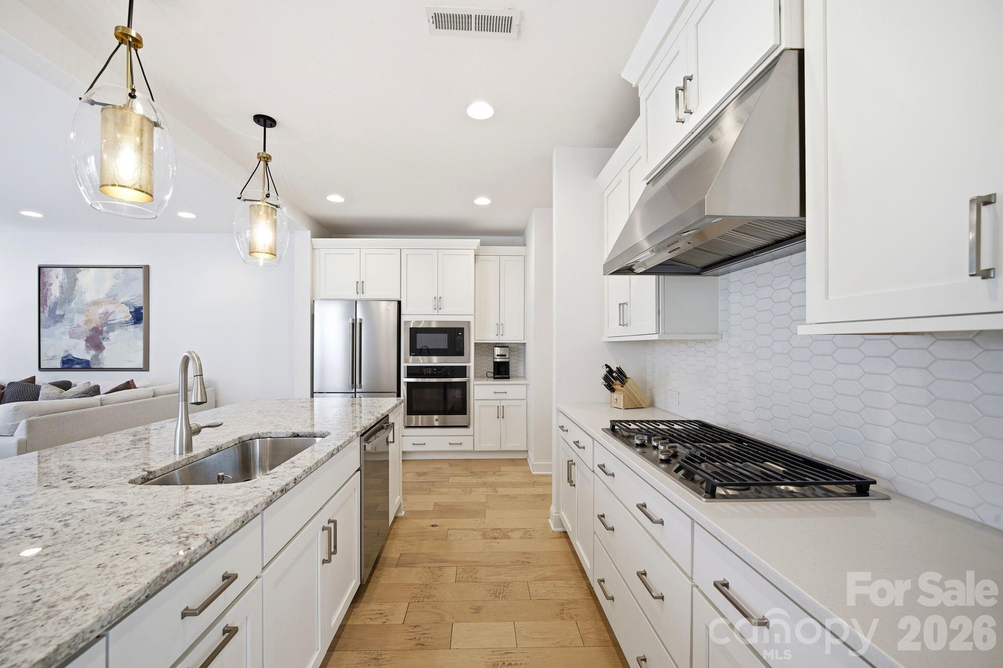 Photo 6 of 6008 Corbin Woods Court, Charlotte, NC