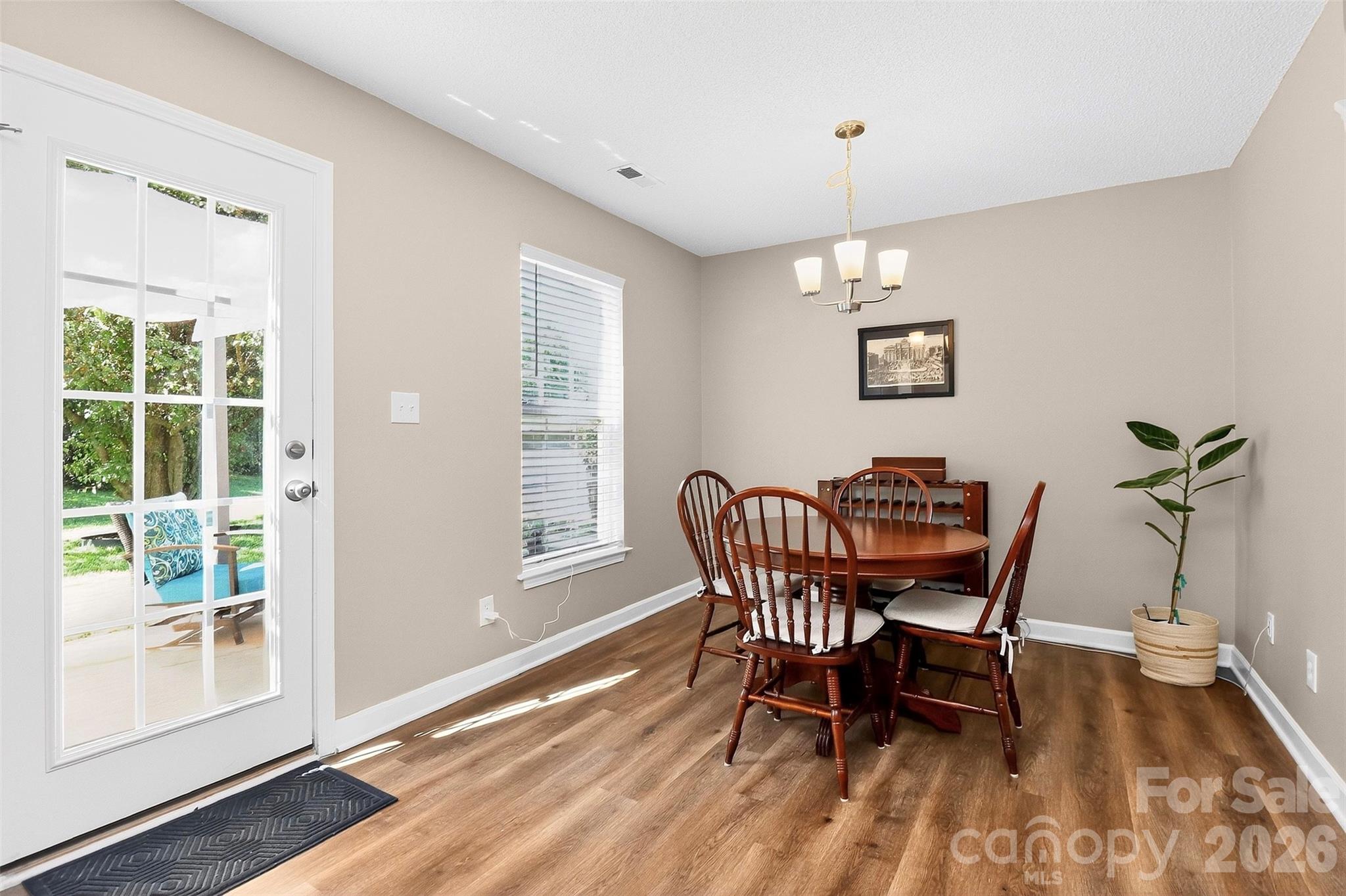 Photo 11 of 4819 Hopewood Lane, Charlotte, NC