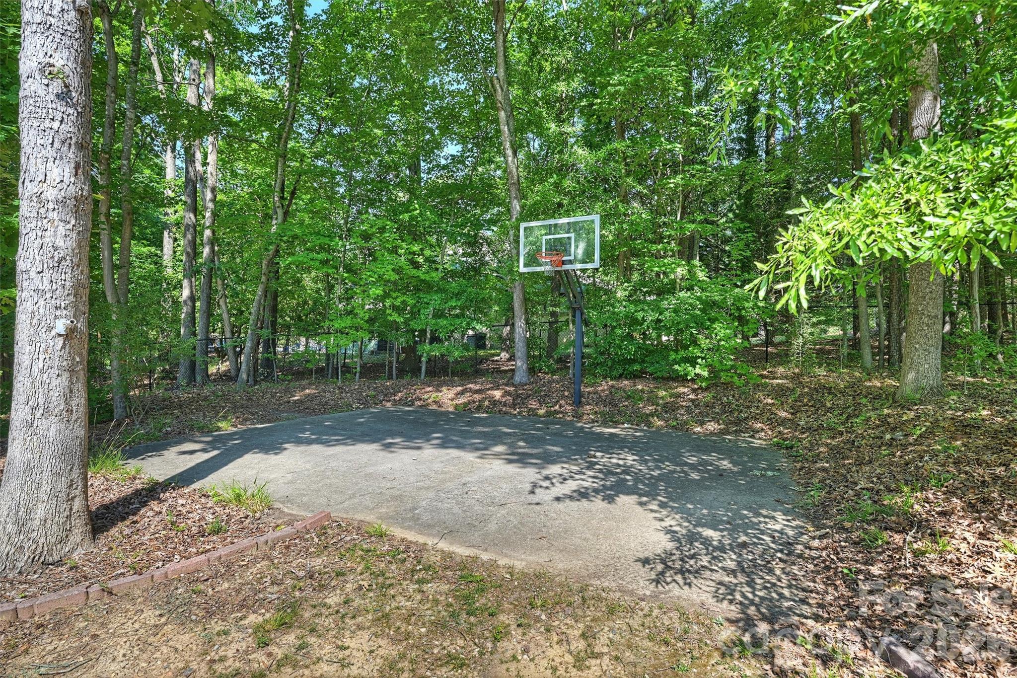 Photo 44 of 3301 Providence Plantation Lane, Charlotte, NC