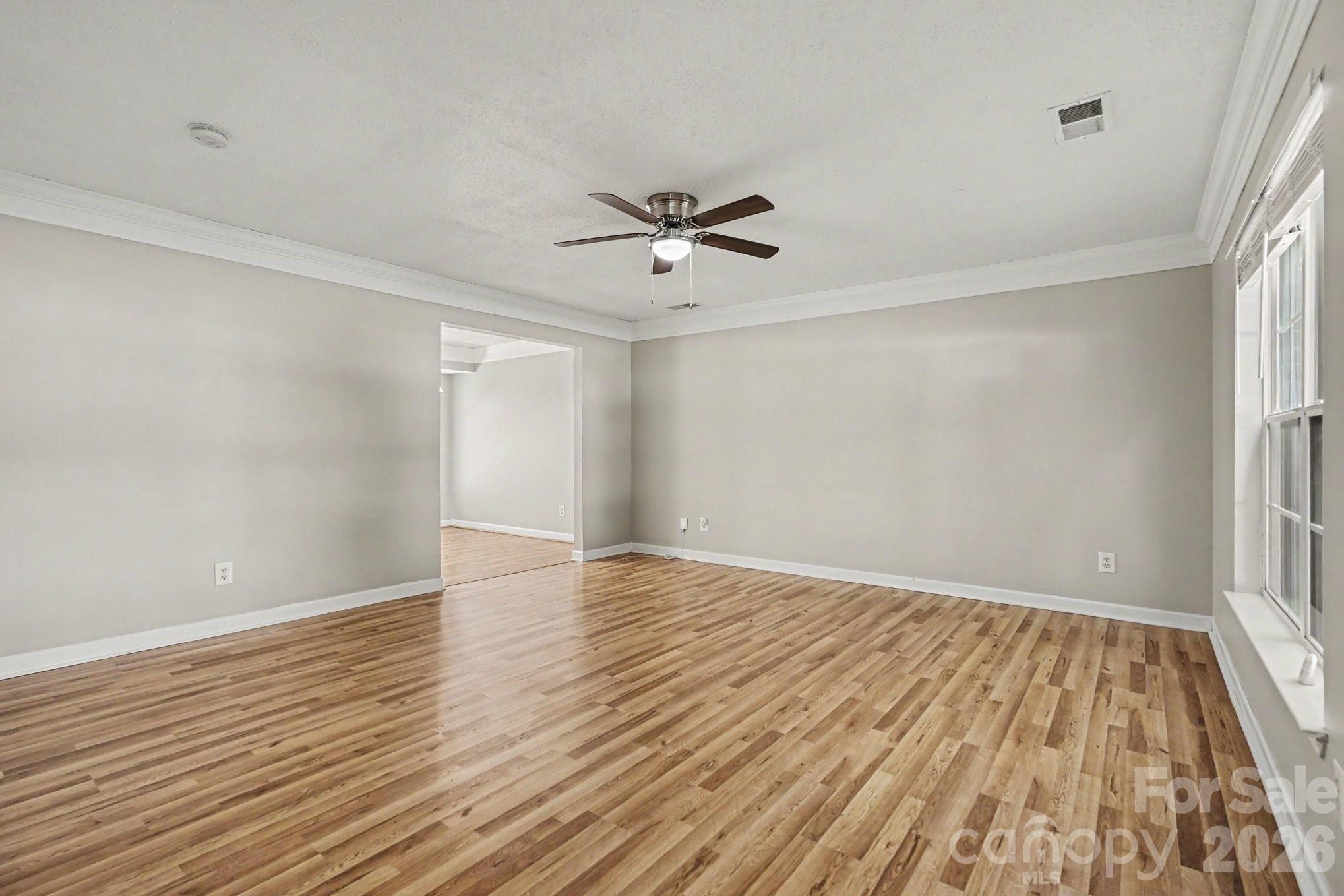 Photo 3 of 1029 Jordans Pond Lane, Charlotte, NC