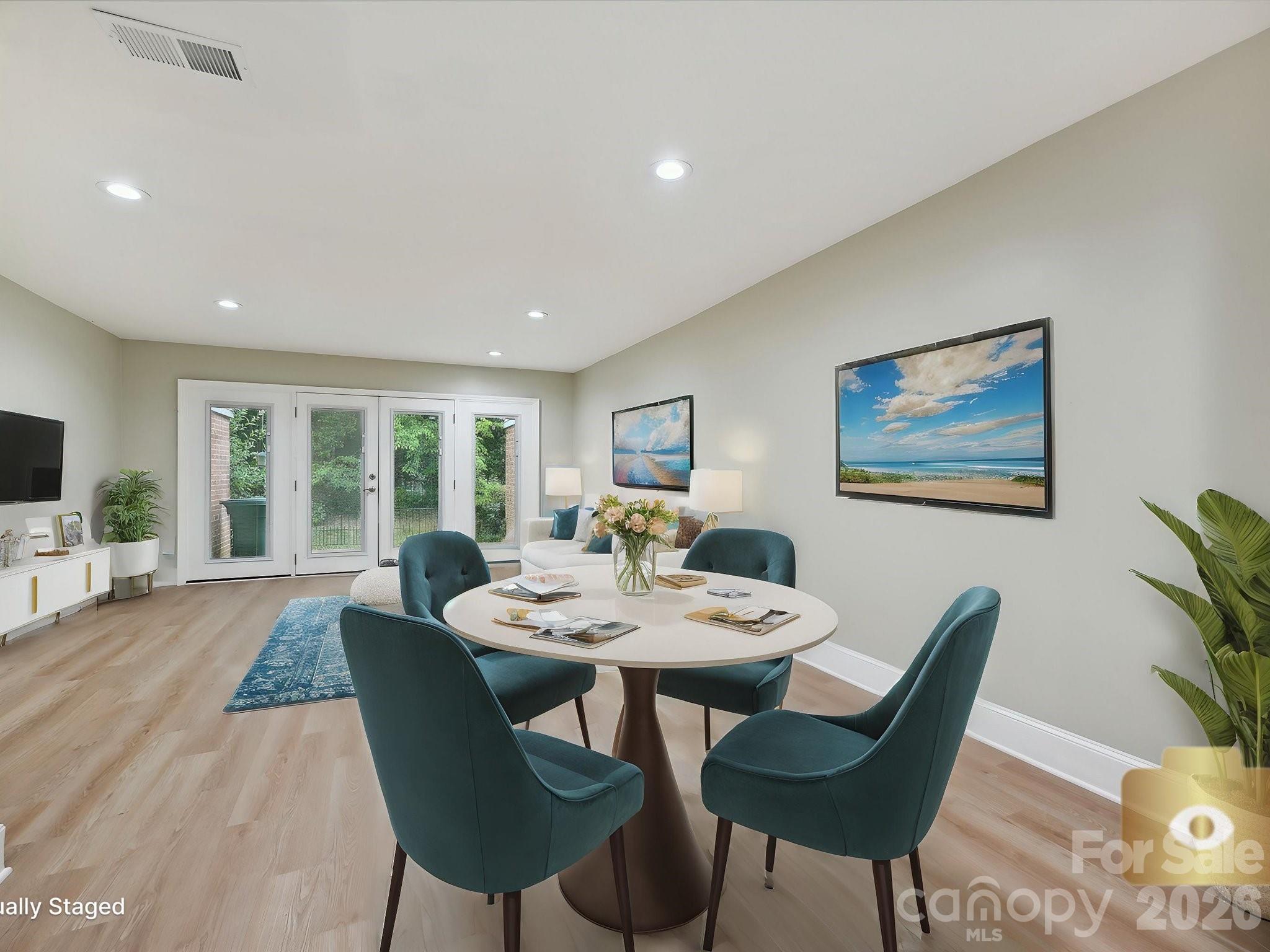 Photo 2 of 7004 Quail Hill Road, Charlotte, NC