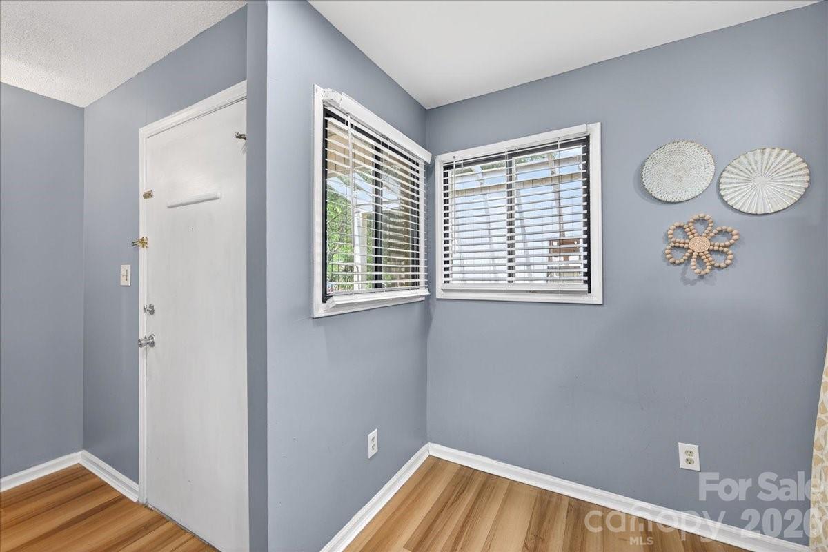 Photo 10 of 8007 Horse Chestnut Lane, Charlotte, NC