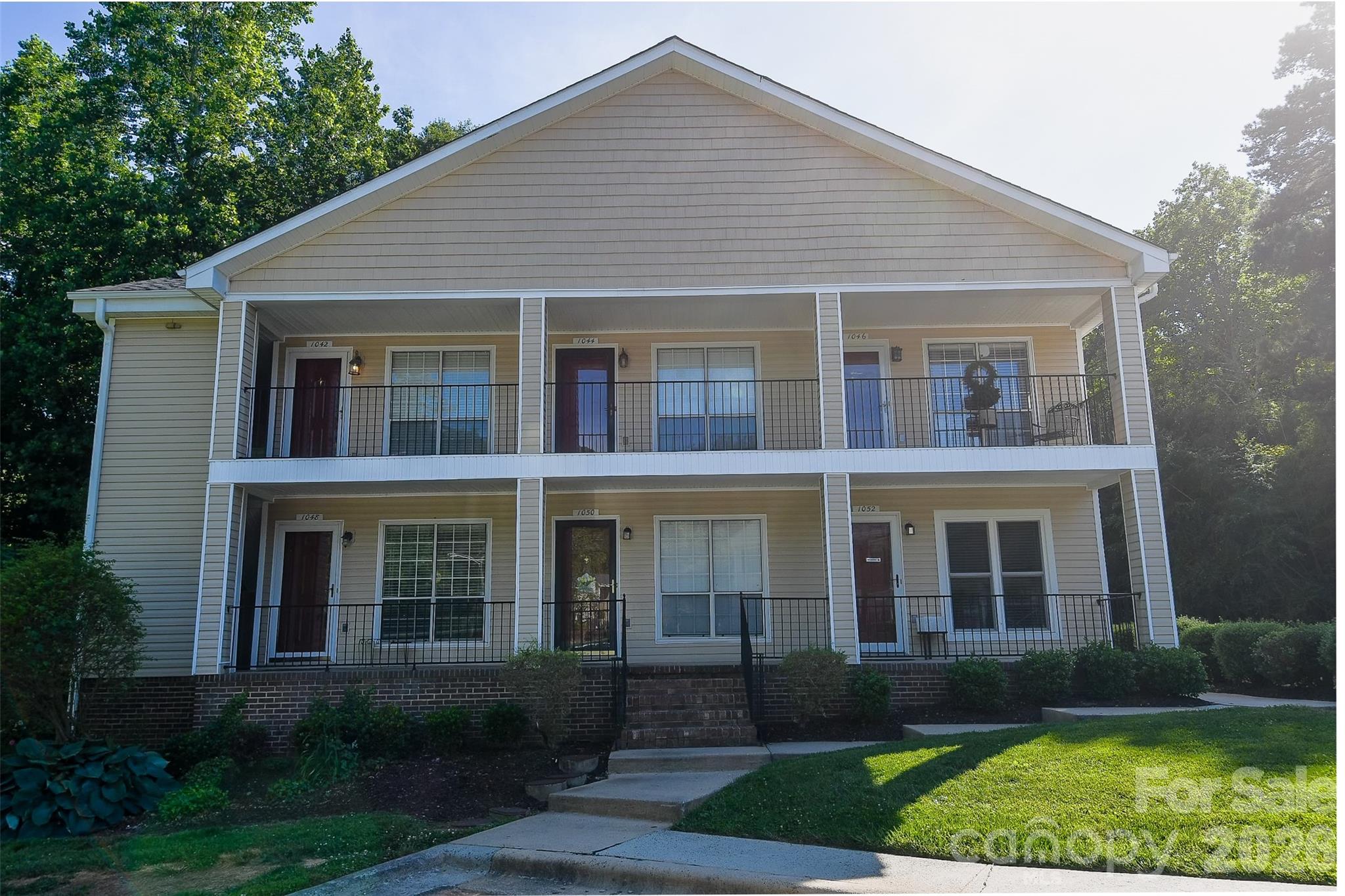 Photo 3 of 1046 Surry Lane, Gastonia, NC