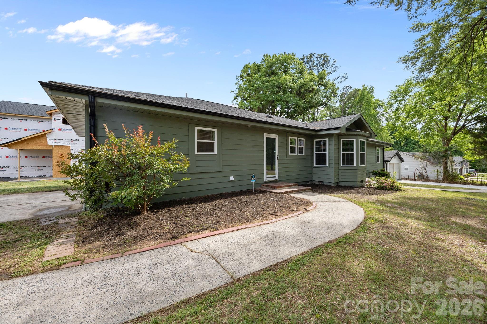 Photo 2 of 6109 Cora Street, Charlotte, NC