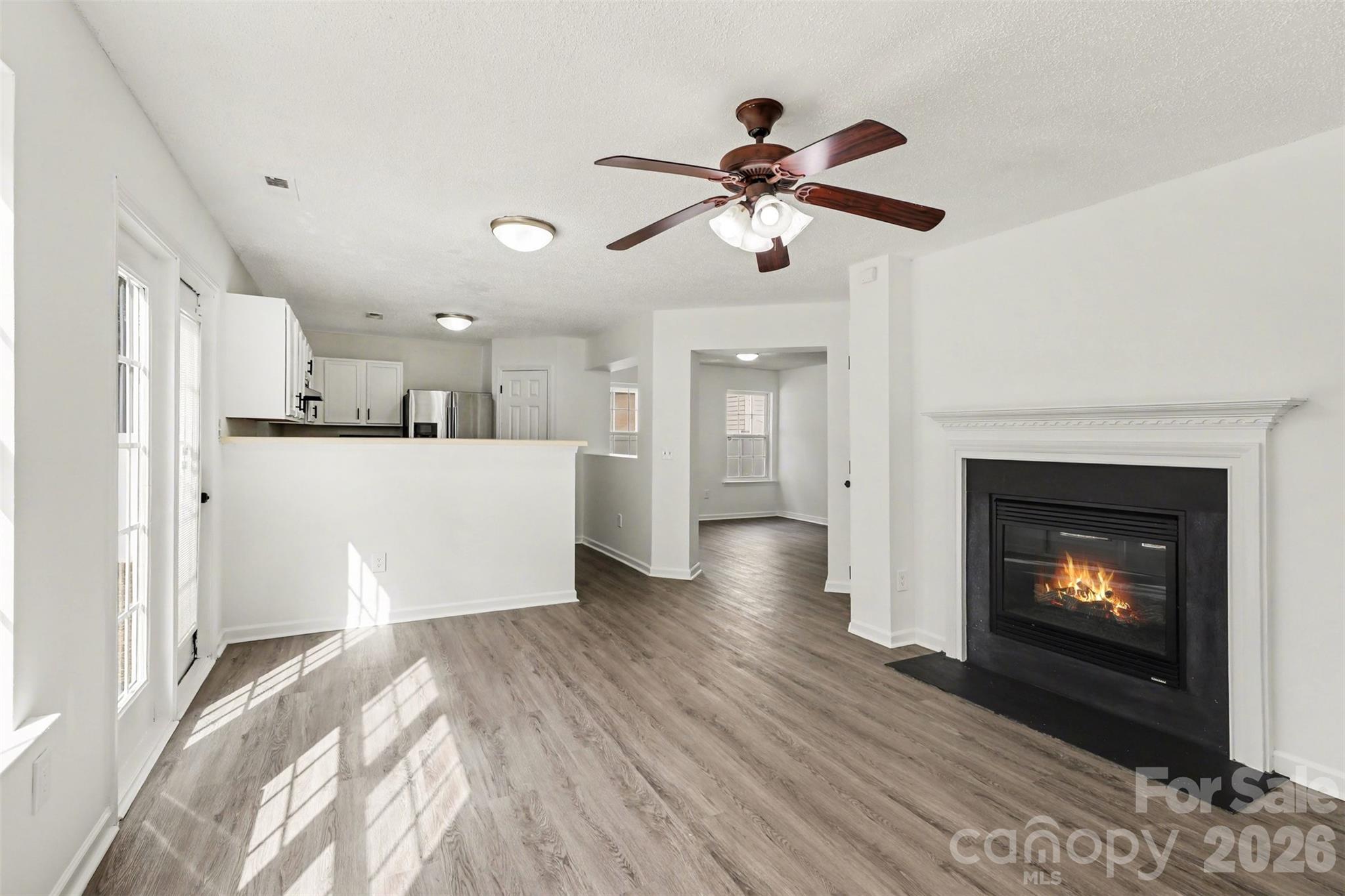 Photo 4 of 4407 Devonhill Lane, Charlotte, NC