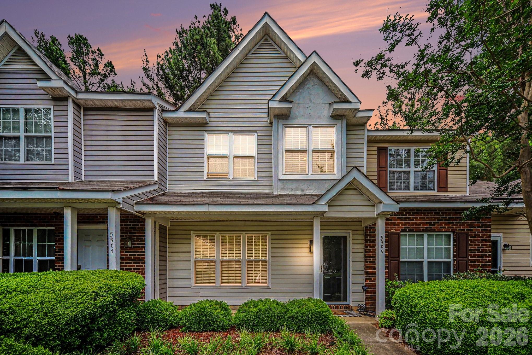 Photo 2 of 5909 Cougar Lane, Charlotte, NC