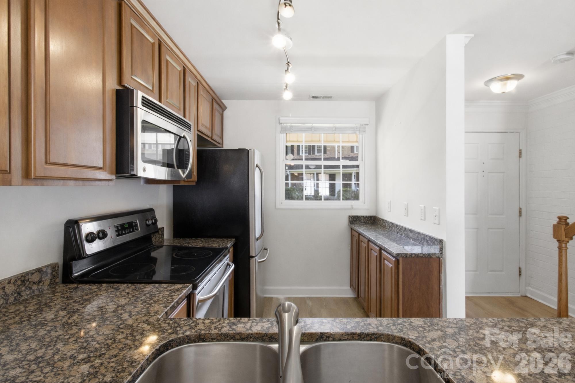 Photo 10 of 1336 Green Oaks LaneE, Charlotte, NC