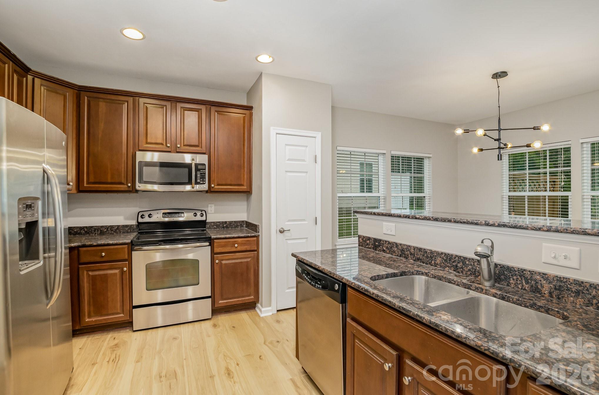 121 Inlet Point Drive, Tega Cay, SC - photo 7 of 25