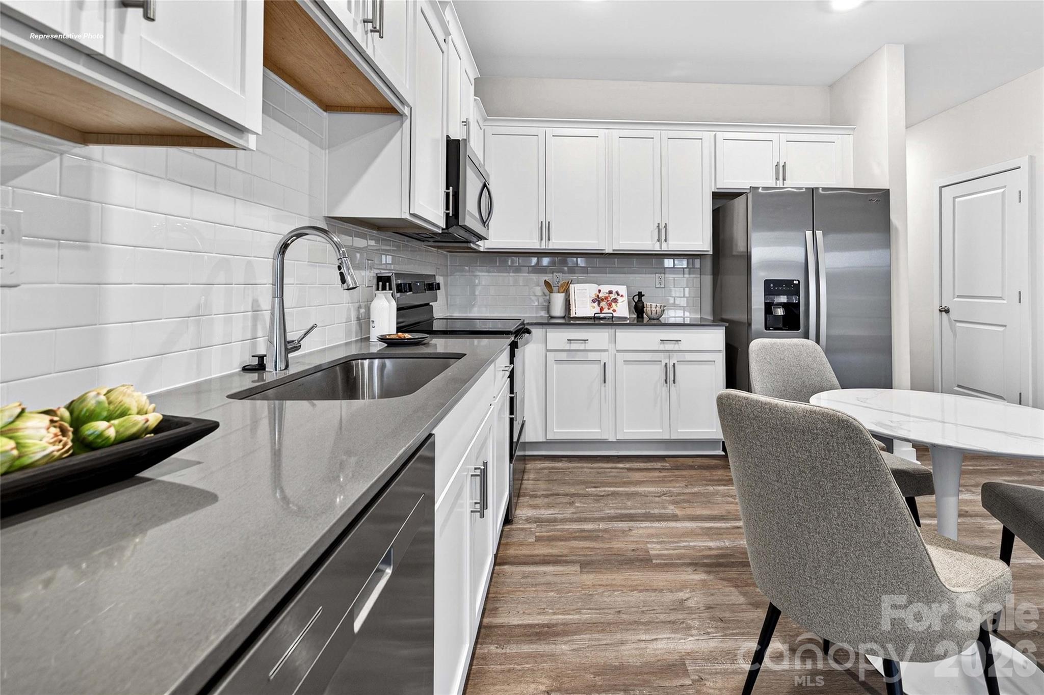 Photo 4 of 658 13th Avenue Drive NE, Hickory, NC