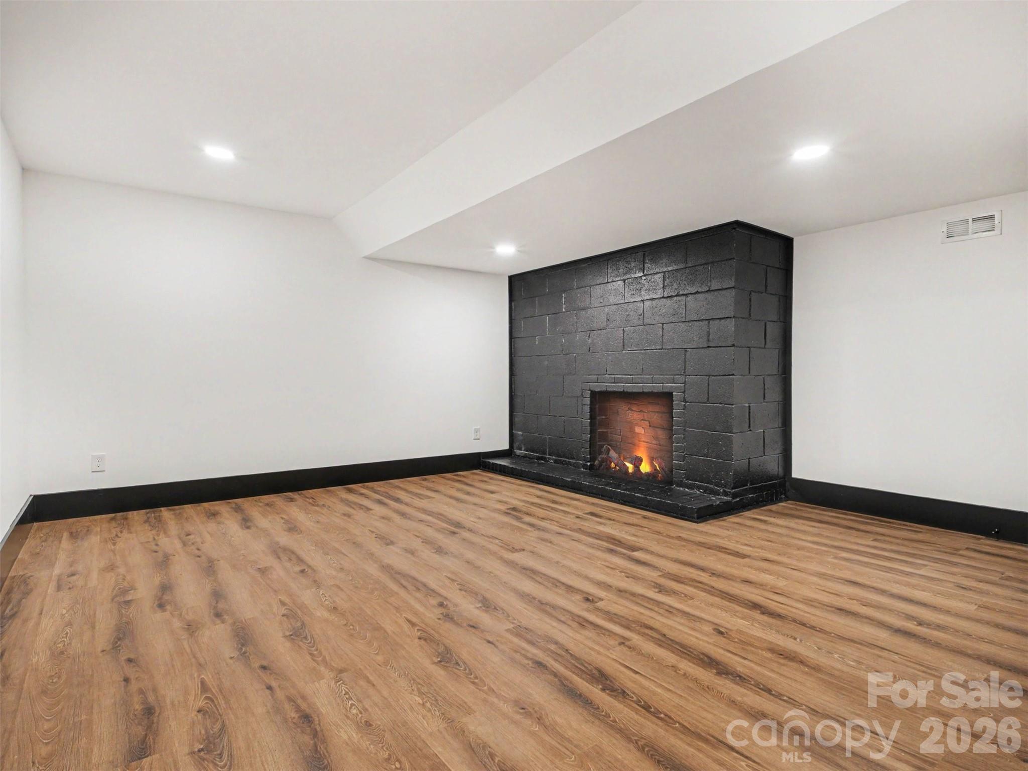 Photo 45 of 1831 Elizabeth Oaks Avenue, Charlotte, NC