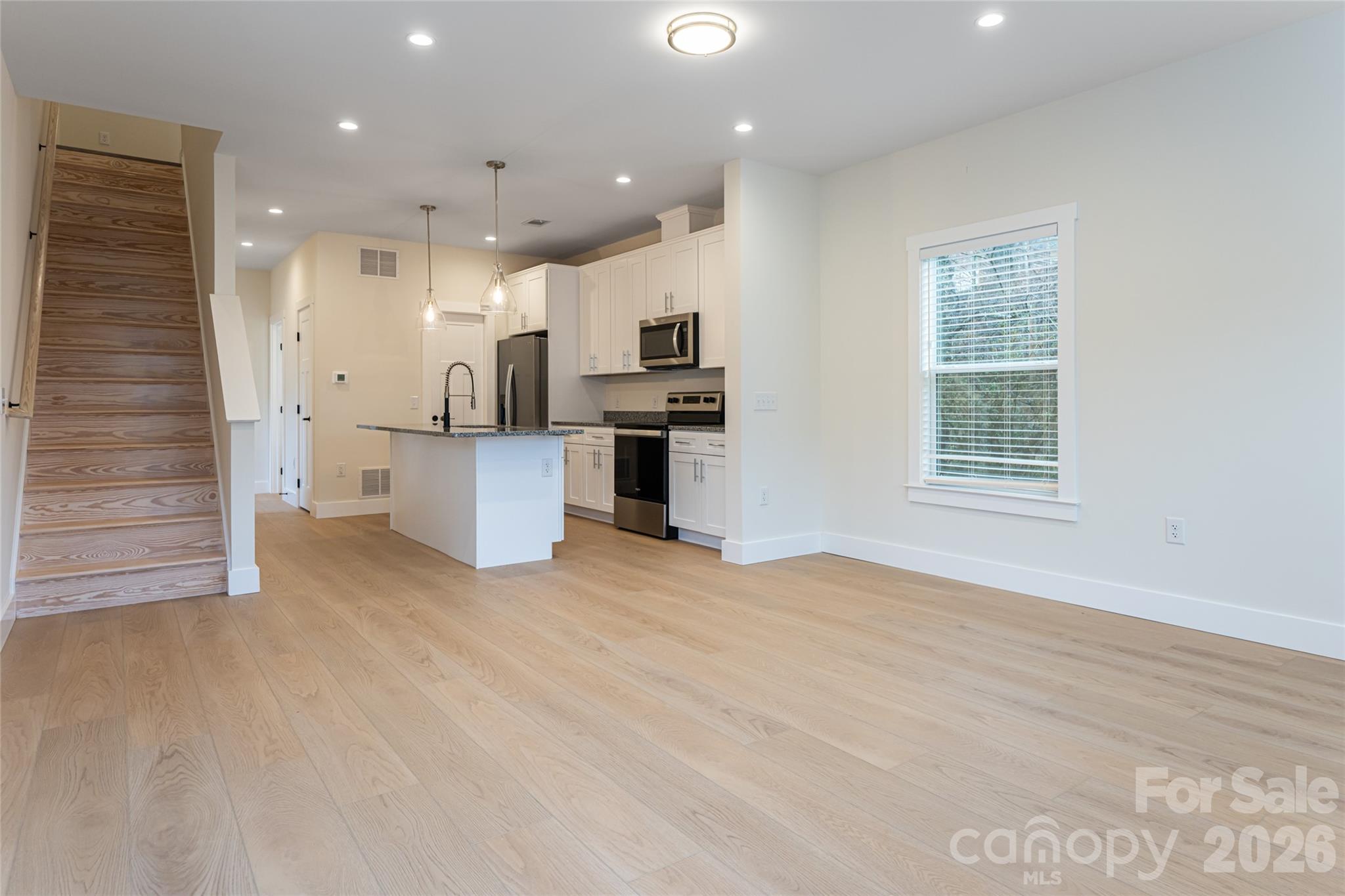 4 Wyndom Lane, Asheville, NC - photo 5 of 38